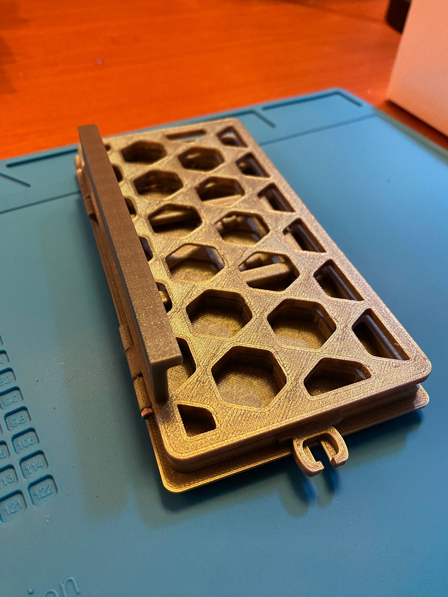 Horizontal Phone Stand - Gridfinity - with or without cable holder by ...
