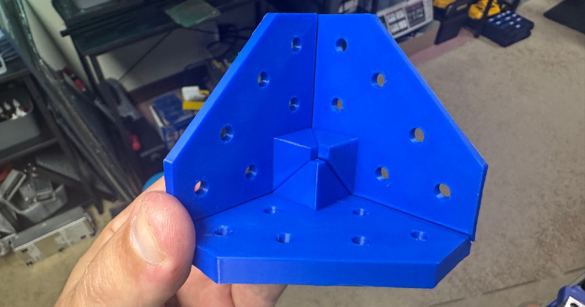 2020 corners for thick panel enclosures por joshmurrah | Descargar ...