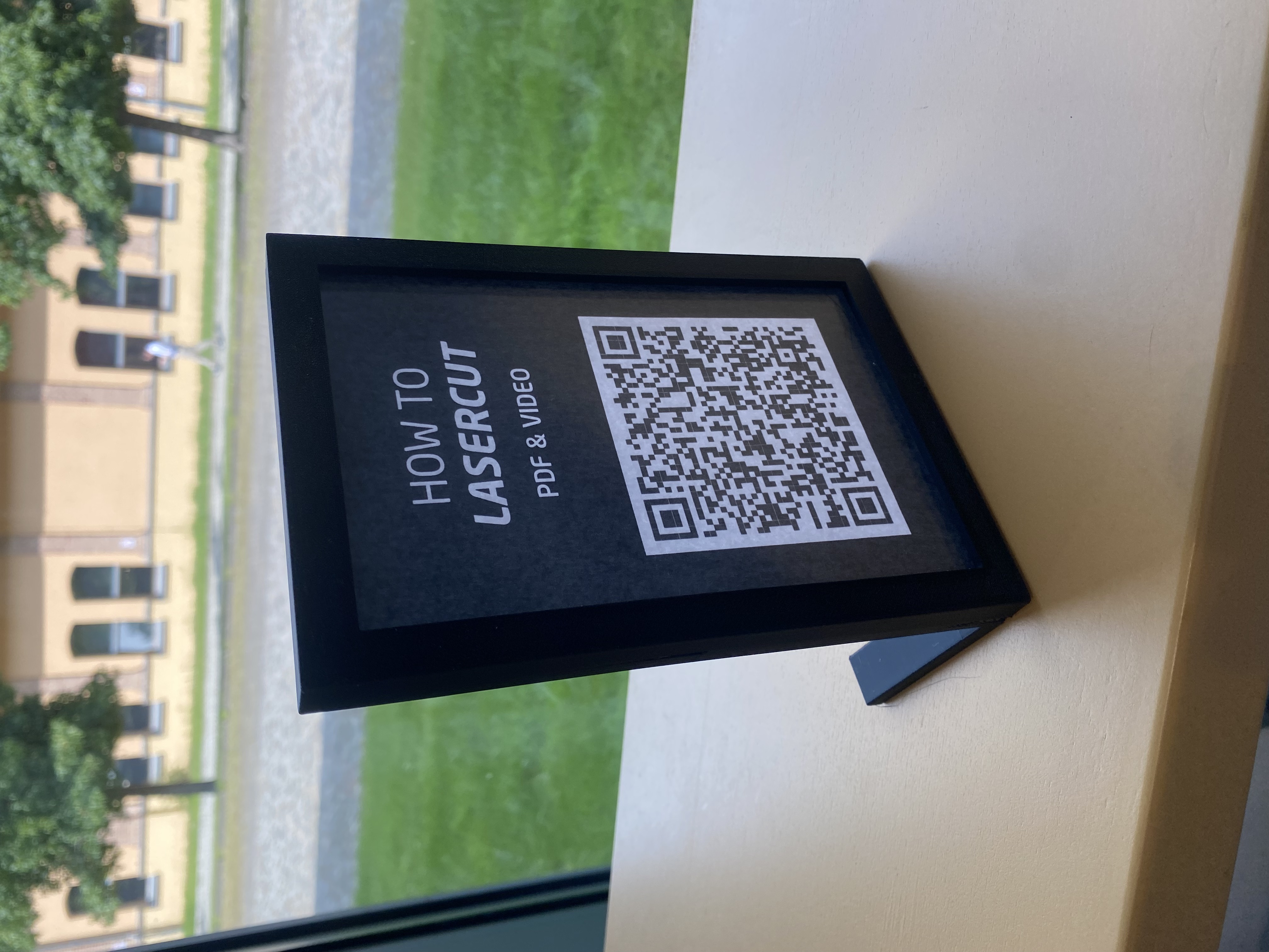 Standing Picture Frame by makeruniverse | Download free STL model ...