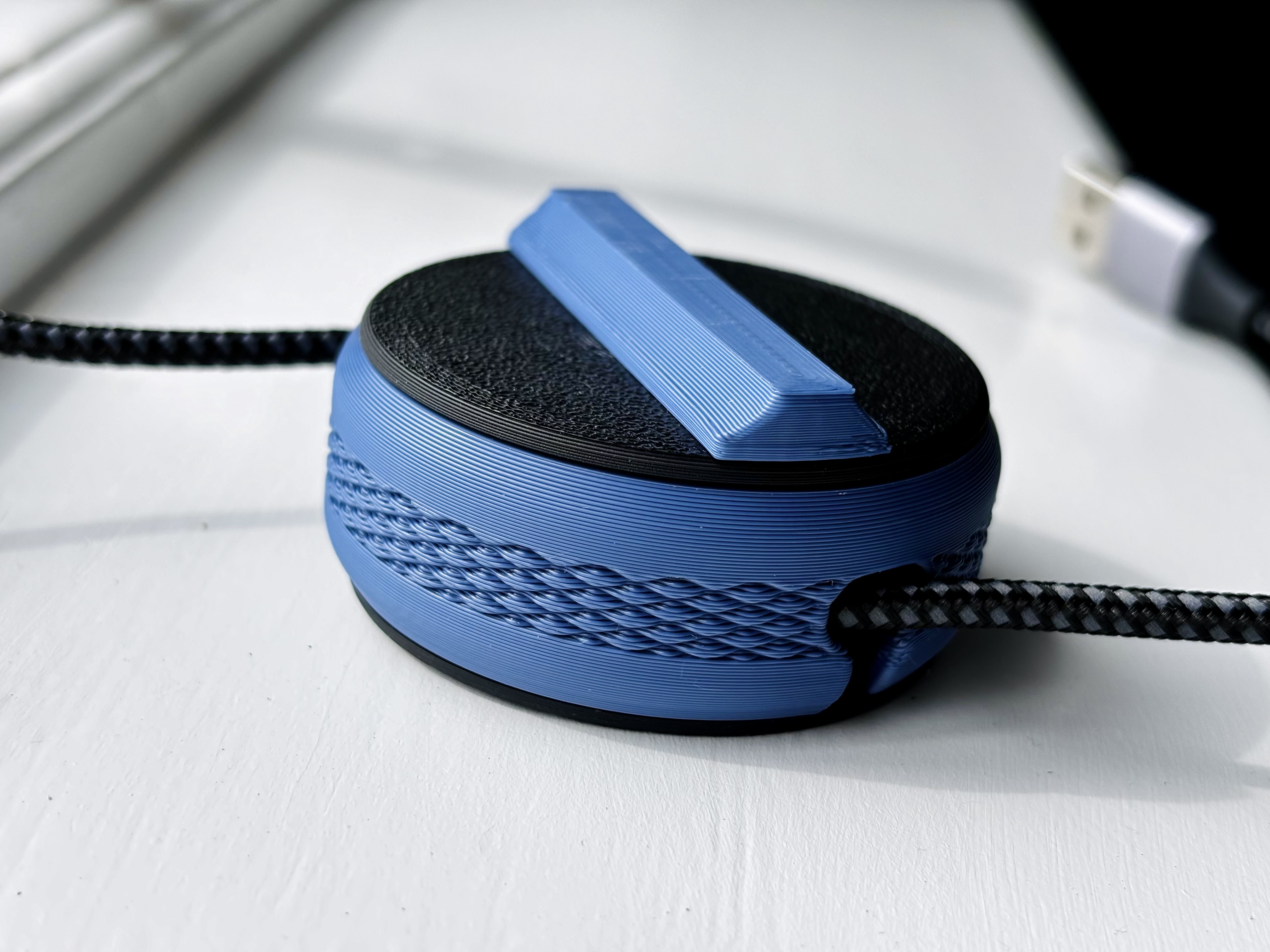 USB Cable Reel v2.0 - Stronger Body by Lorenzo | Download free STL ...