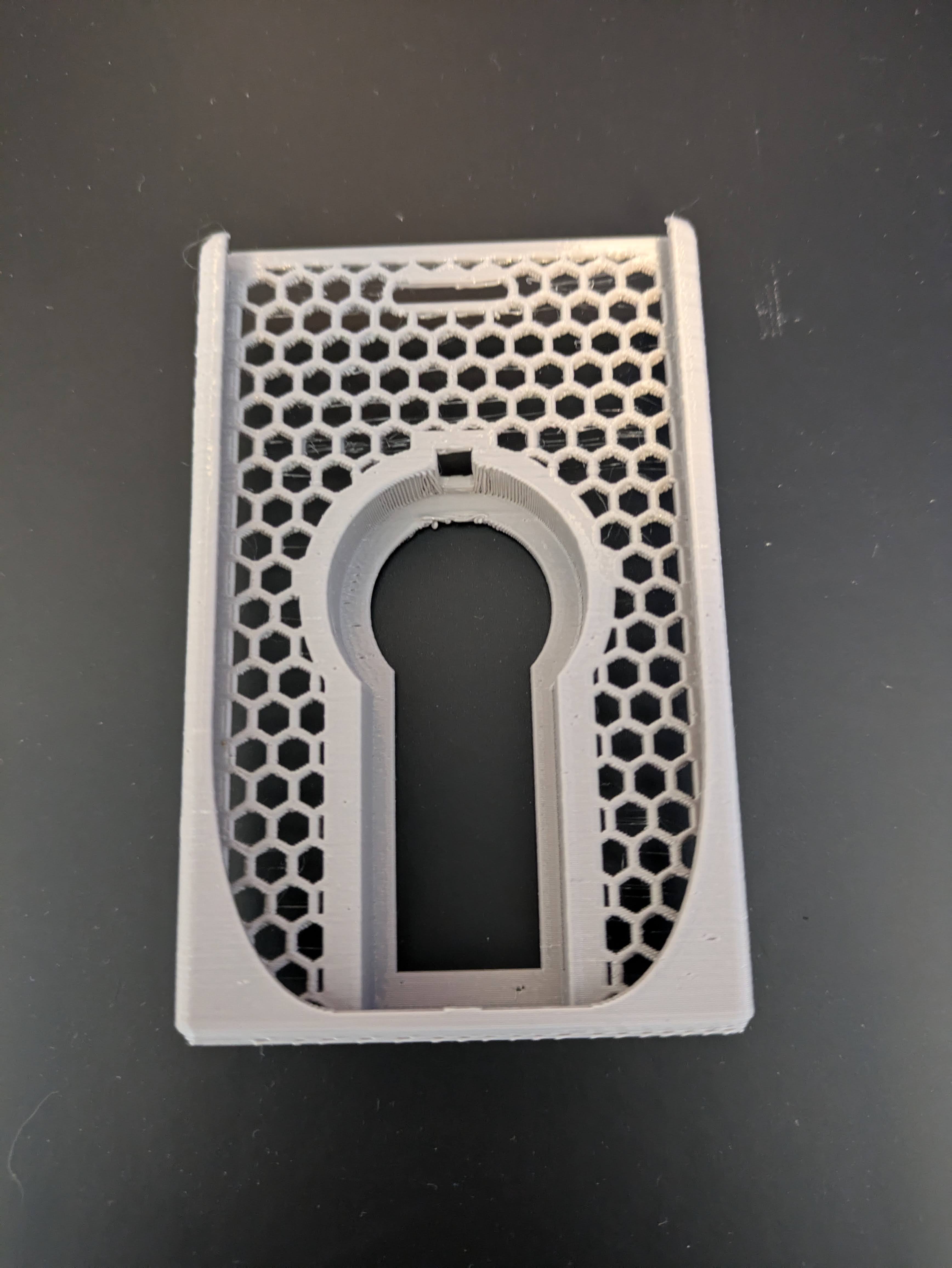 RSA badge holder w Honeycomb design by Tim | Download free STL model ...