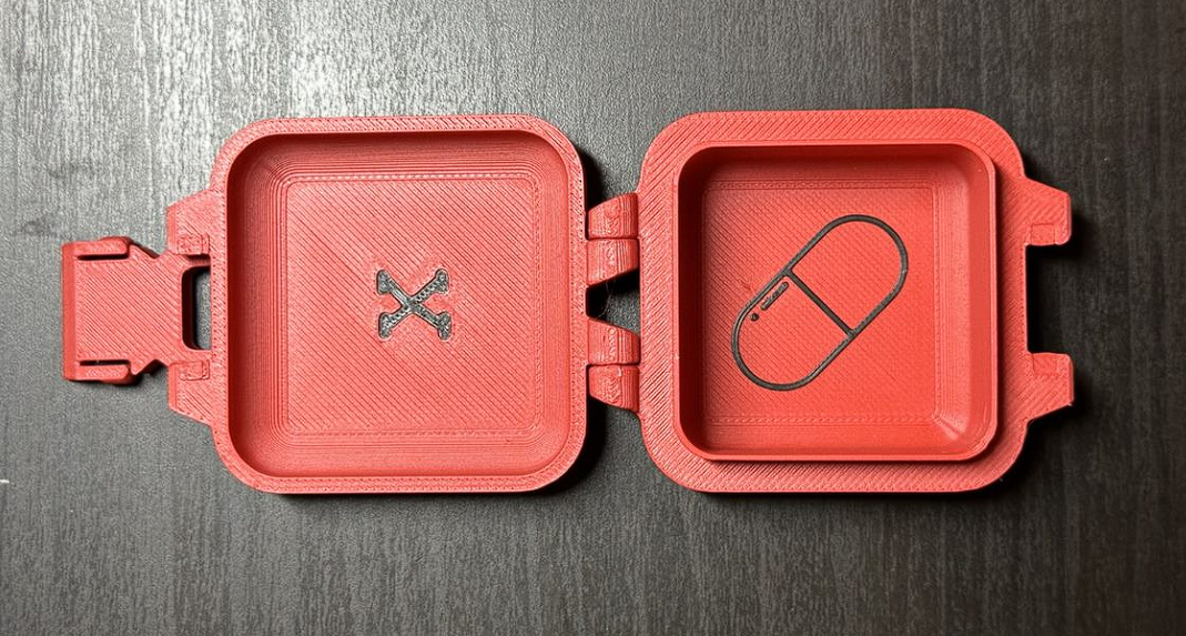Pill Box 2.0 - SnapLock Ed. by iamnotwhoiam | Download free STL model ...
