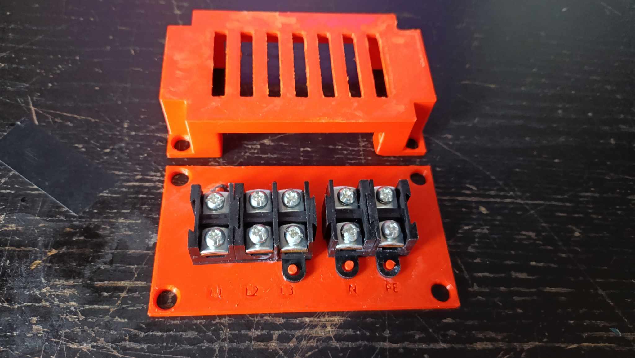 Enclosed 3-Phase Electrical Terminal Block for TN-S Network with ...