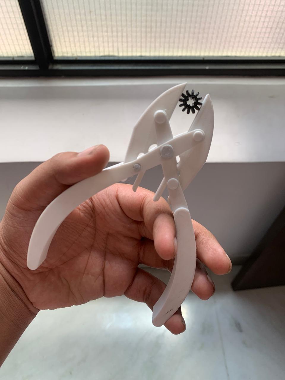 Parallel Pliers by Kartikey Anand | Download free STL model ...