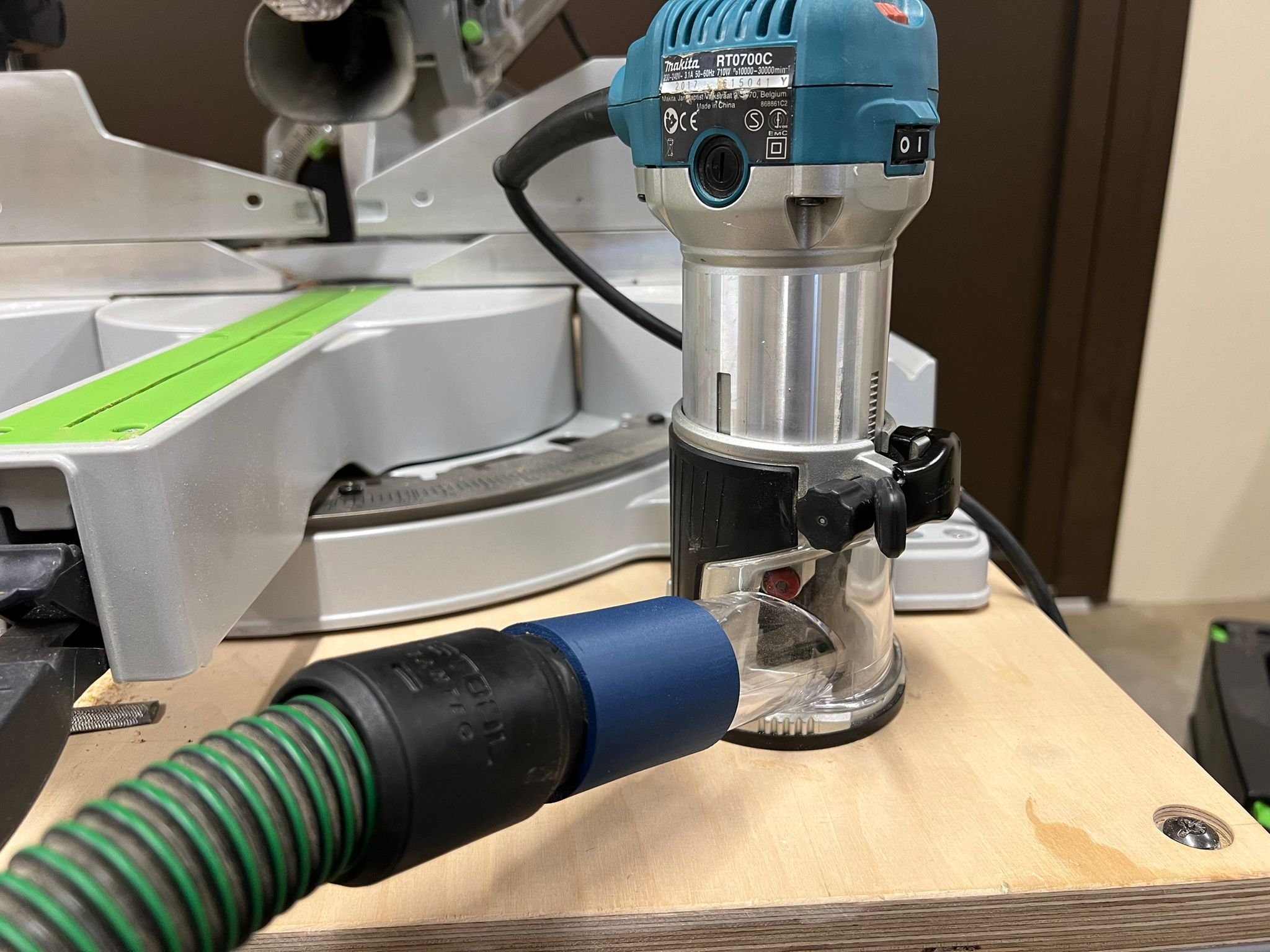 Makita RT0700 to Festool Vacuum Adapter by mportus | Download free STL ...