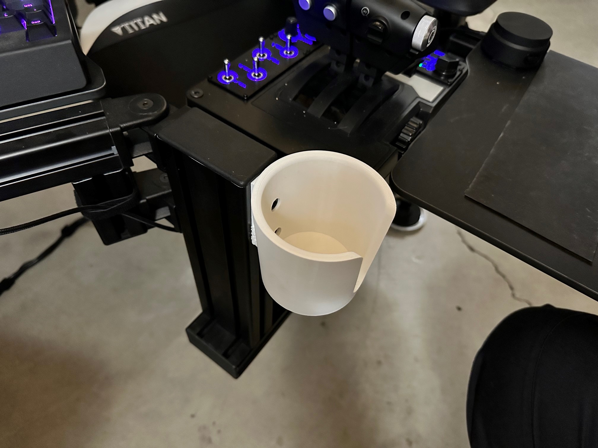 Sim Racing Cup Holder (For M6 Bolts) by HLFR ENGR | Download free STL ...