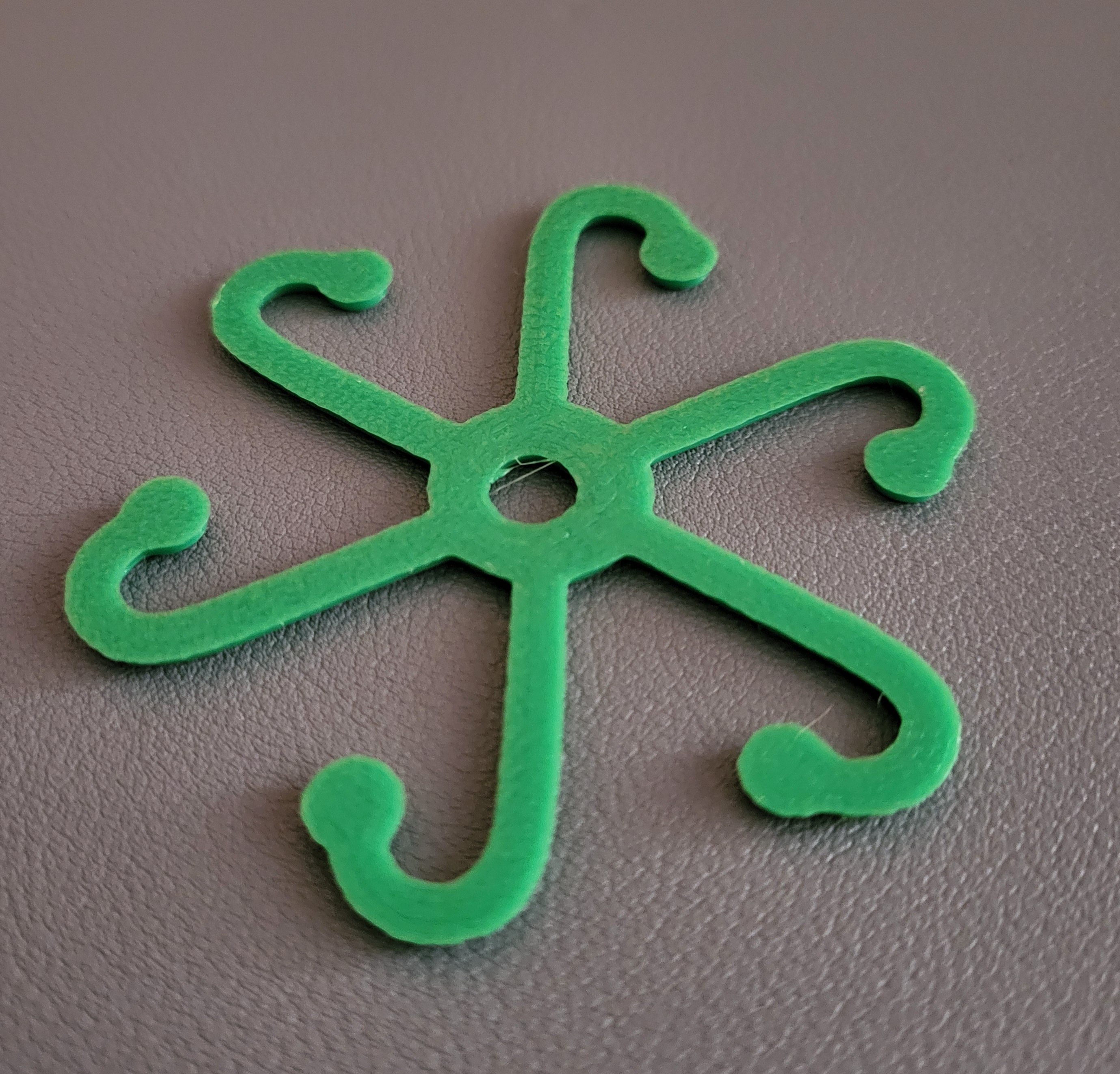 Plant clip hook support by AleX_G | Download free STL model ...