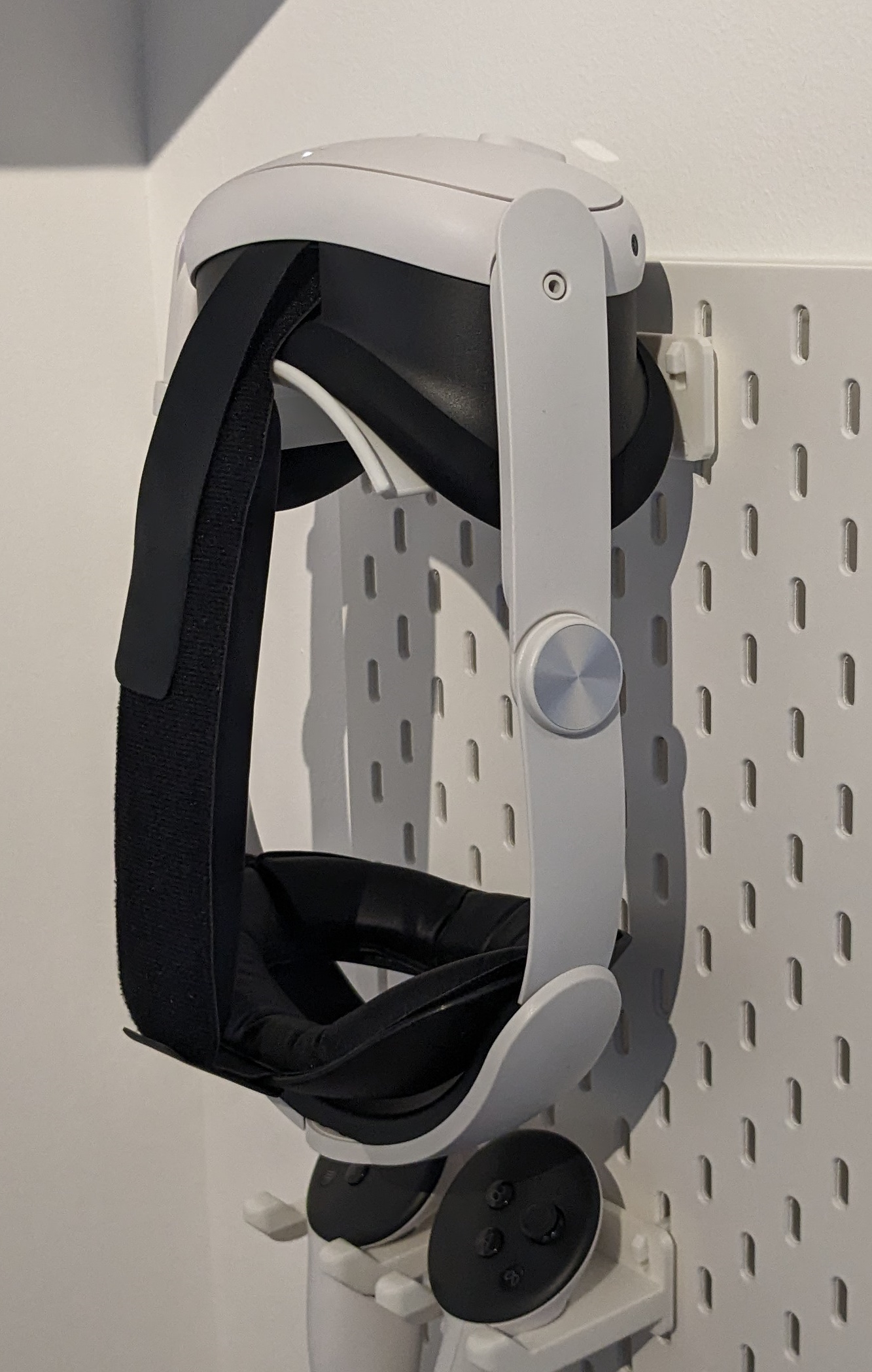 Quest 3 & Controller Holder for IKEA SKADIS pegboard od autora Matthias ...