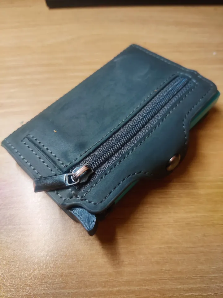 Bewmer wallet card relese button by RB3D | Download free STL model ...
