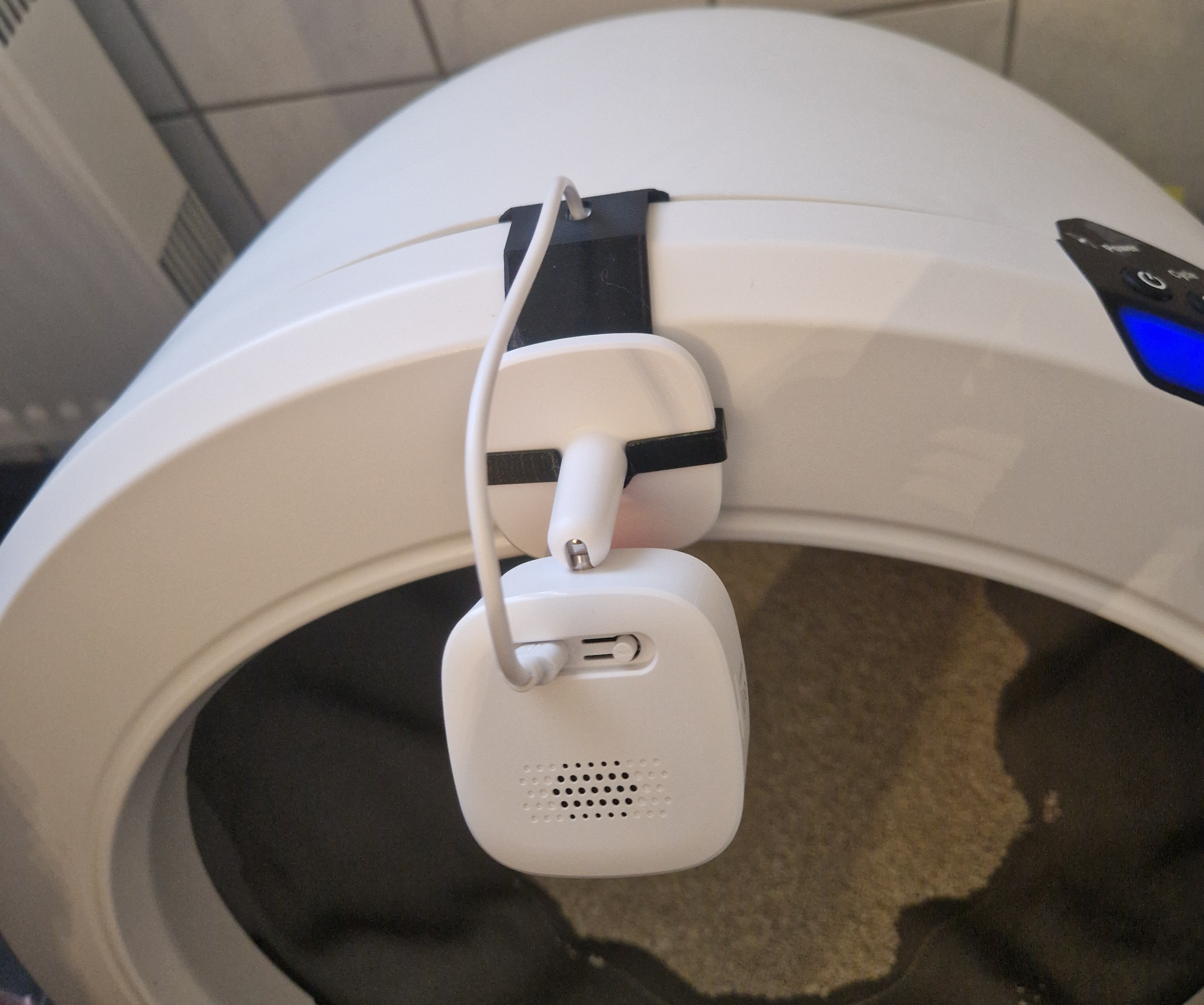 Litter Robot 4 Camera Mount (eufy) by Chrotesque | Download free STL ...