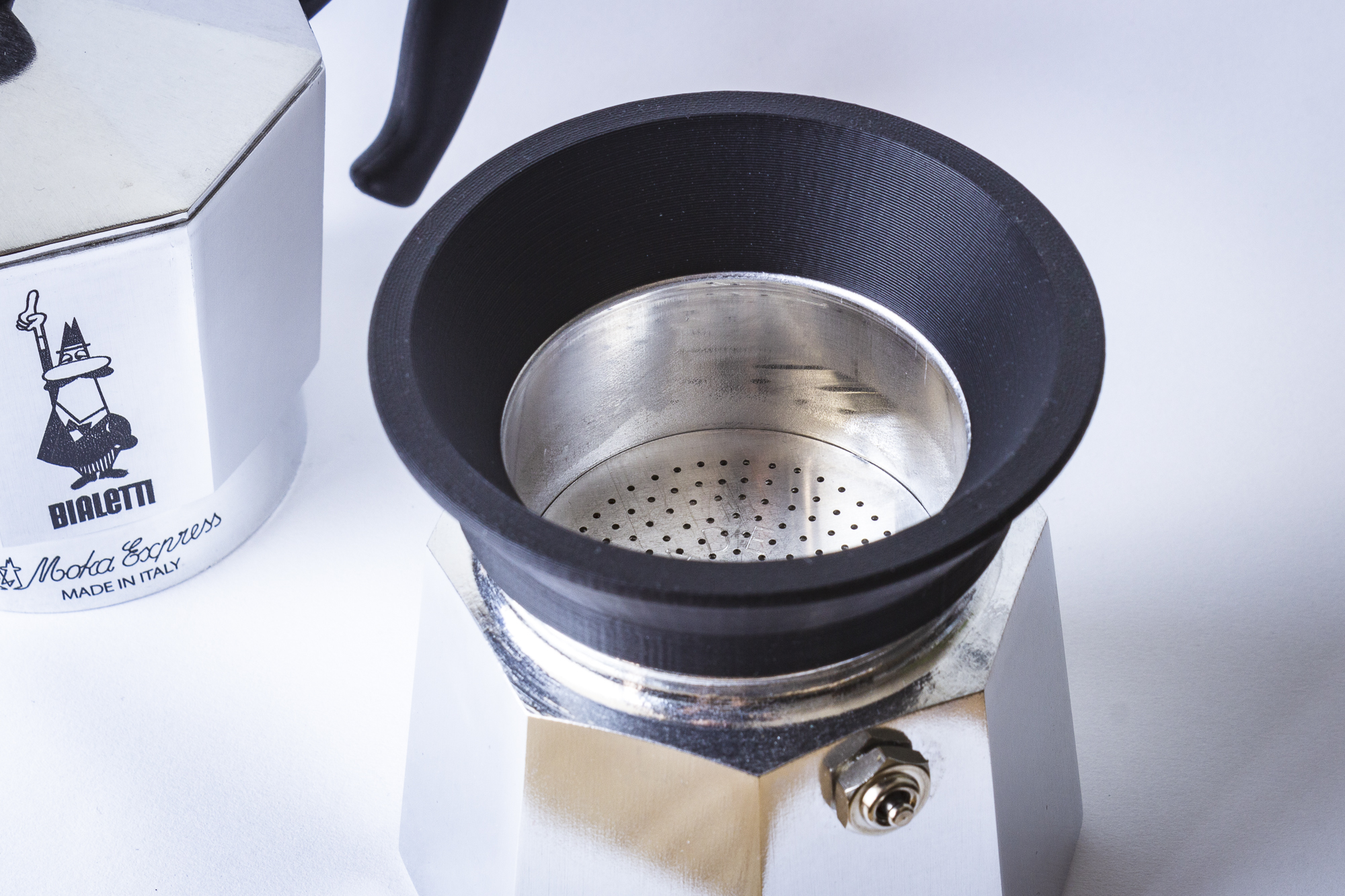 MOKA POT FUNNEL - 4 Cups - 190ML - 6.4 oz by Tmpx64 | Download free STL ...