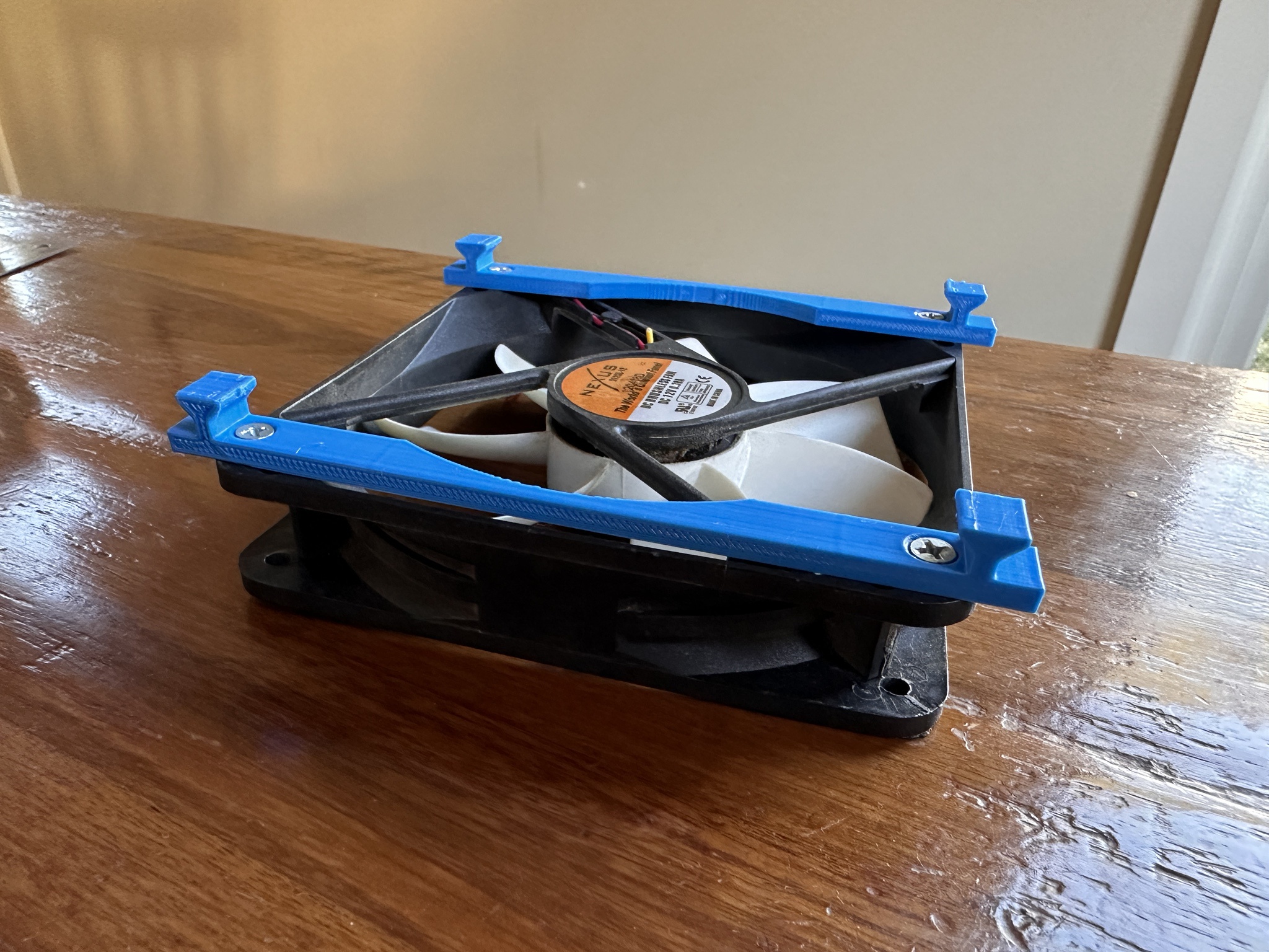 Fan mount for Topton N100 fanless case by ideasman | Download free STL ...