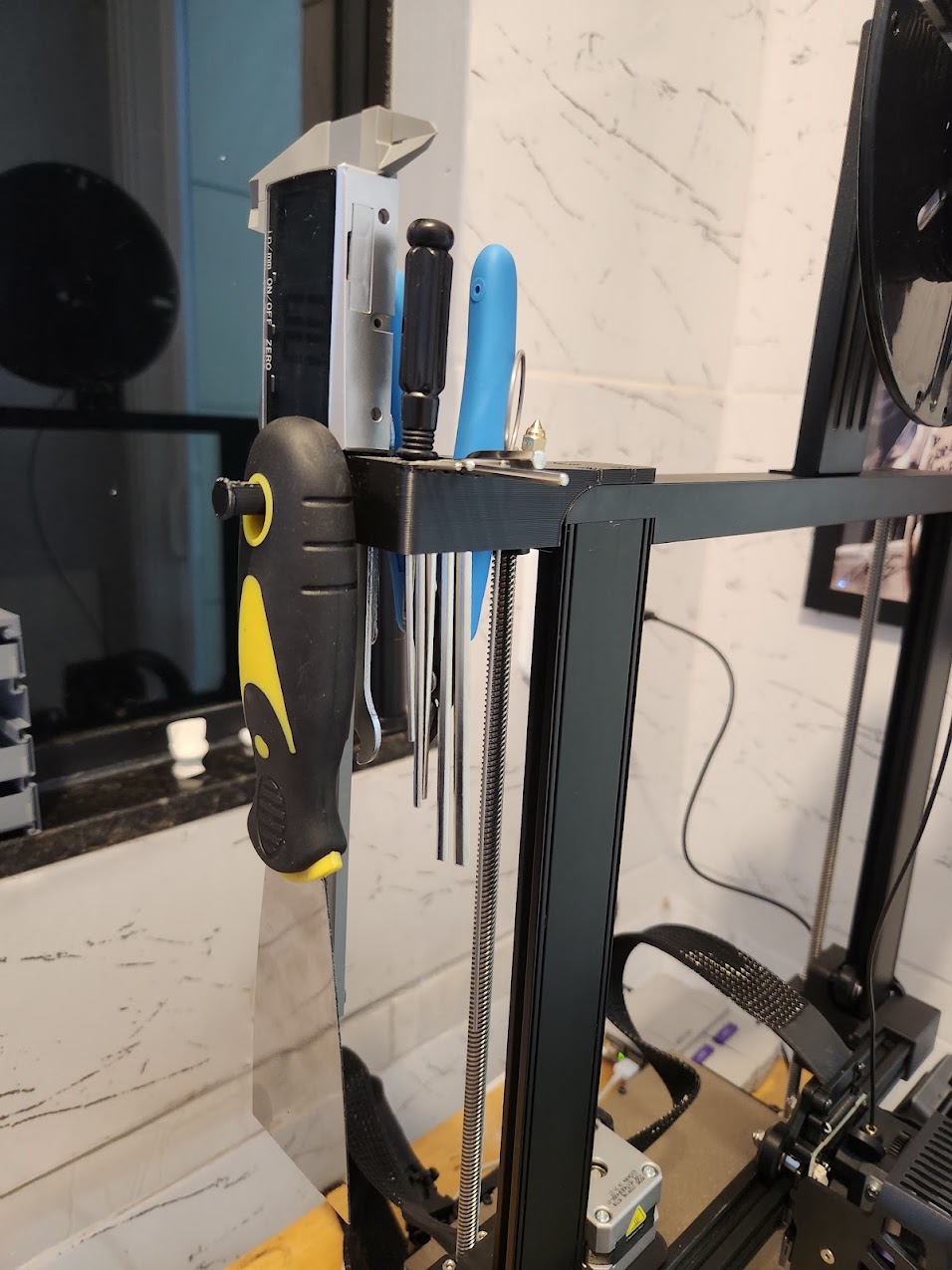 Ender 3 V3 SE Tool Holder (with longer knob & caliper hole) by Gabriel ...