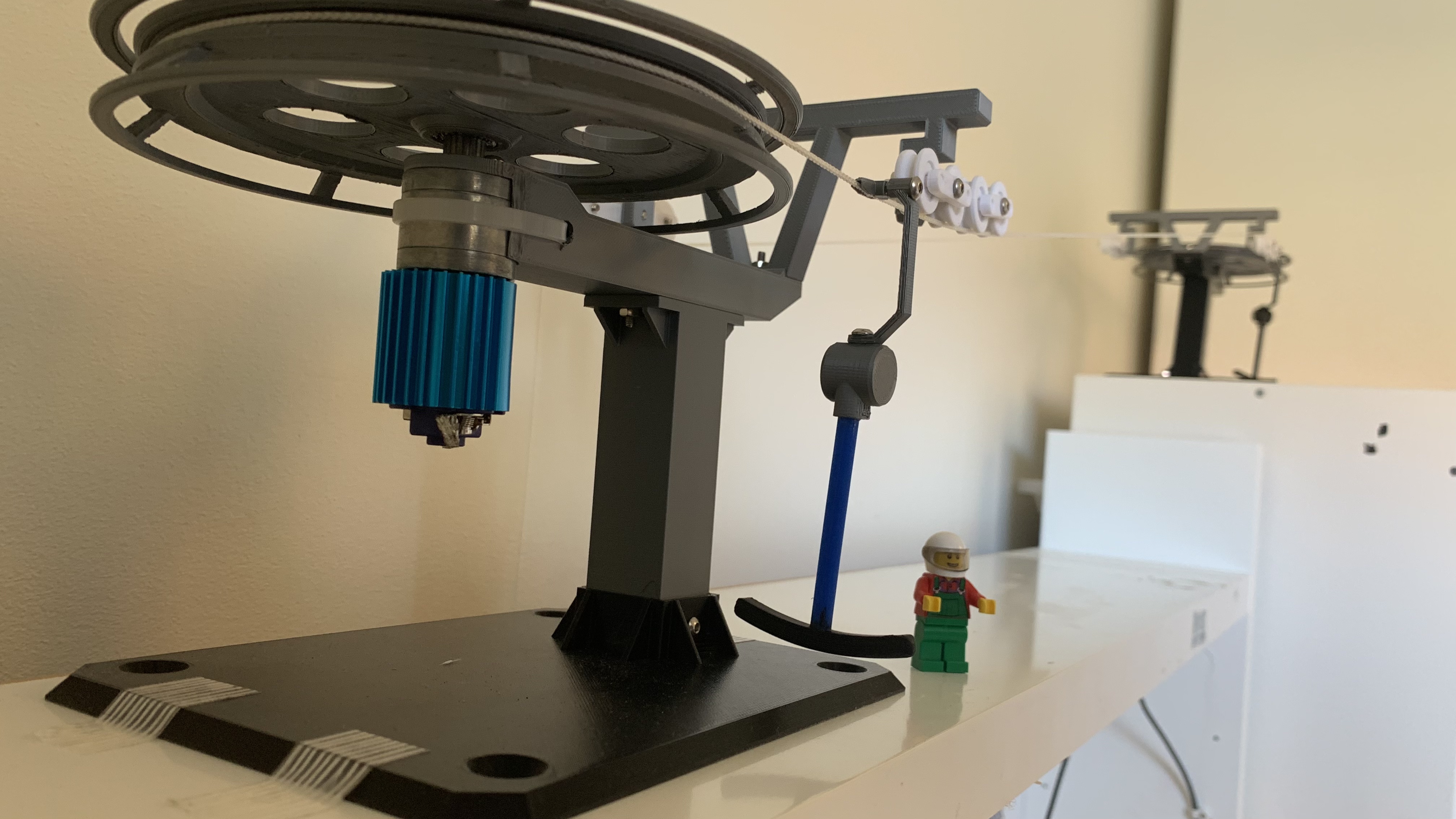 Working Model Ski Lift with Electric Motor by UppfinnarAXEL | Download ...