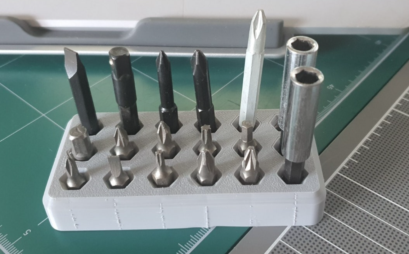 Simple hex bit holder 18ea - V2 by Myungkyu Jang | Download free STL ...