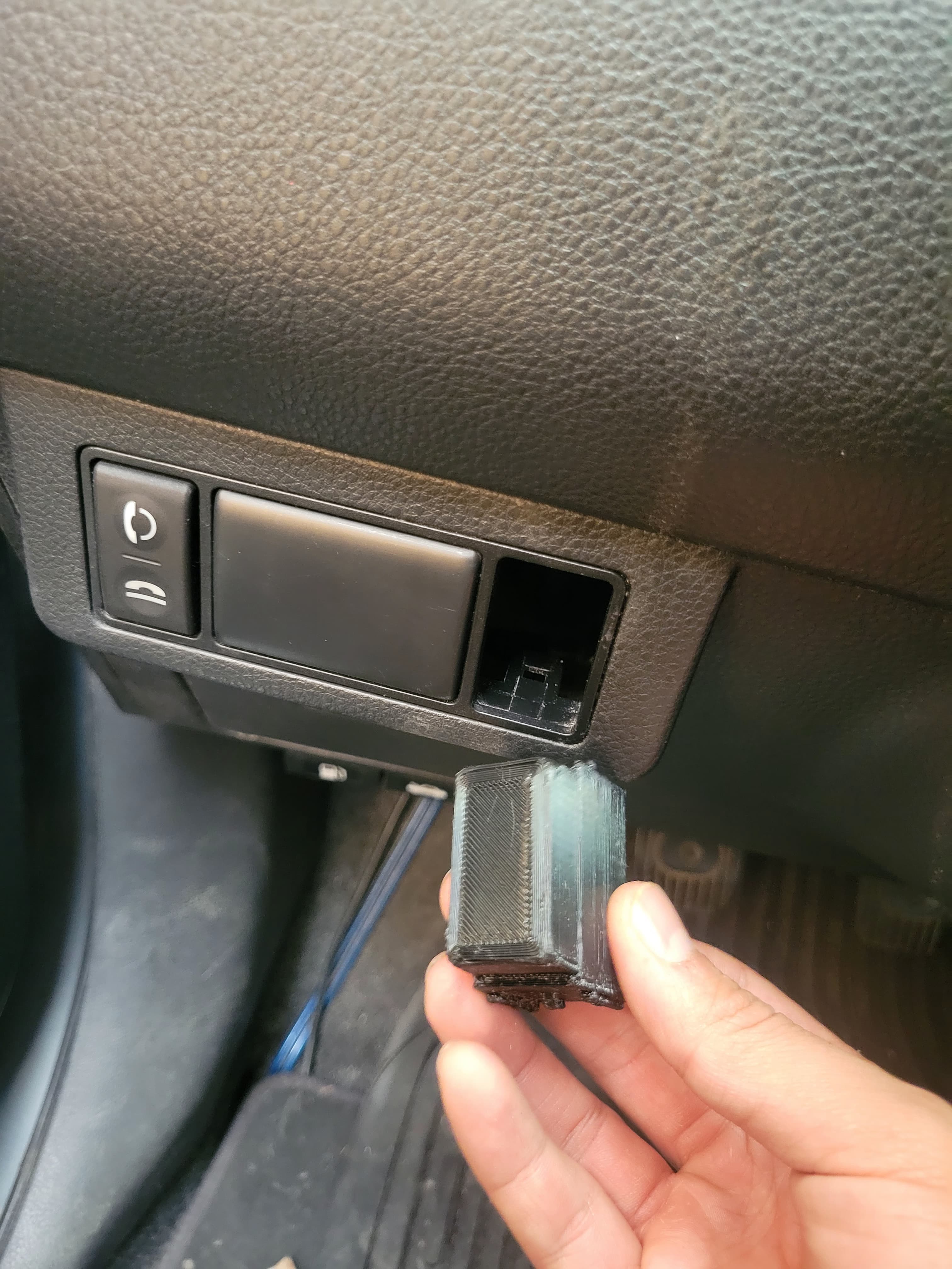 Panel controles nissan tiida by Erick Rivera | Download free STL model ...