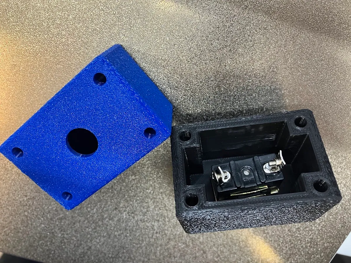 Toggle Switch Plate Surface Mount 60mm x 40mm by Rodsky | Download free STL model | Printables.com