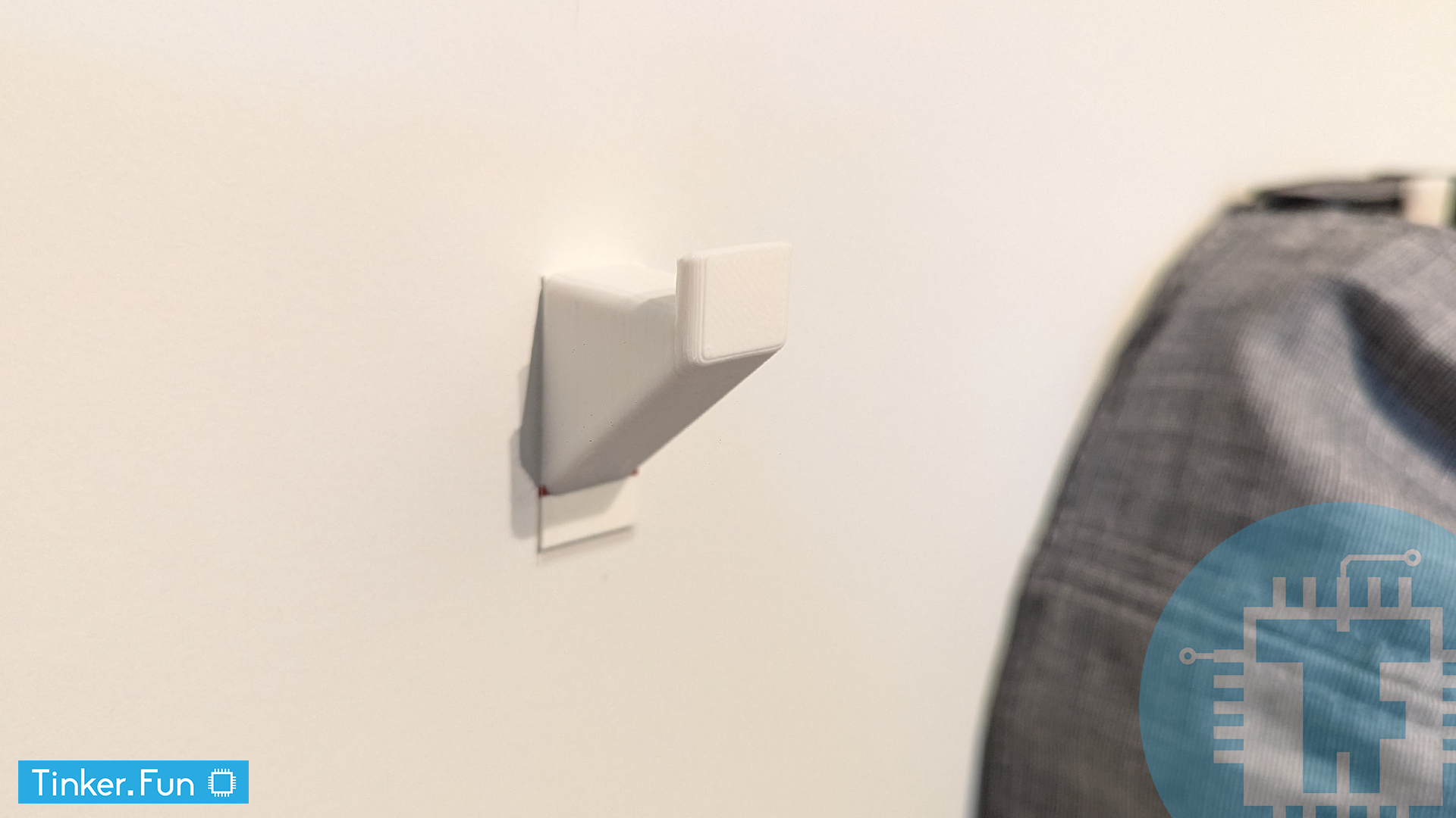 Cap Holder with tesa Powerstrips by Tinker.Fun | Download free STL ...