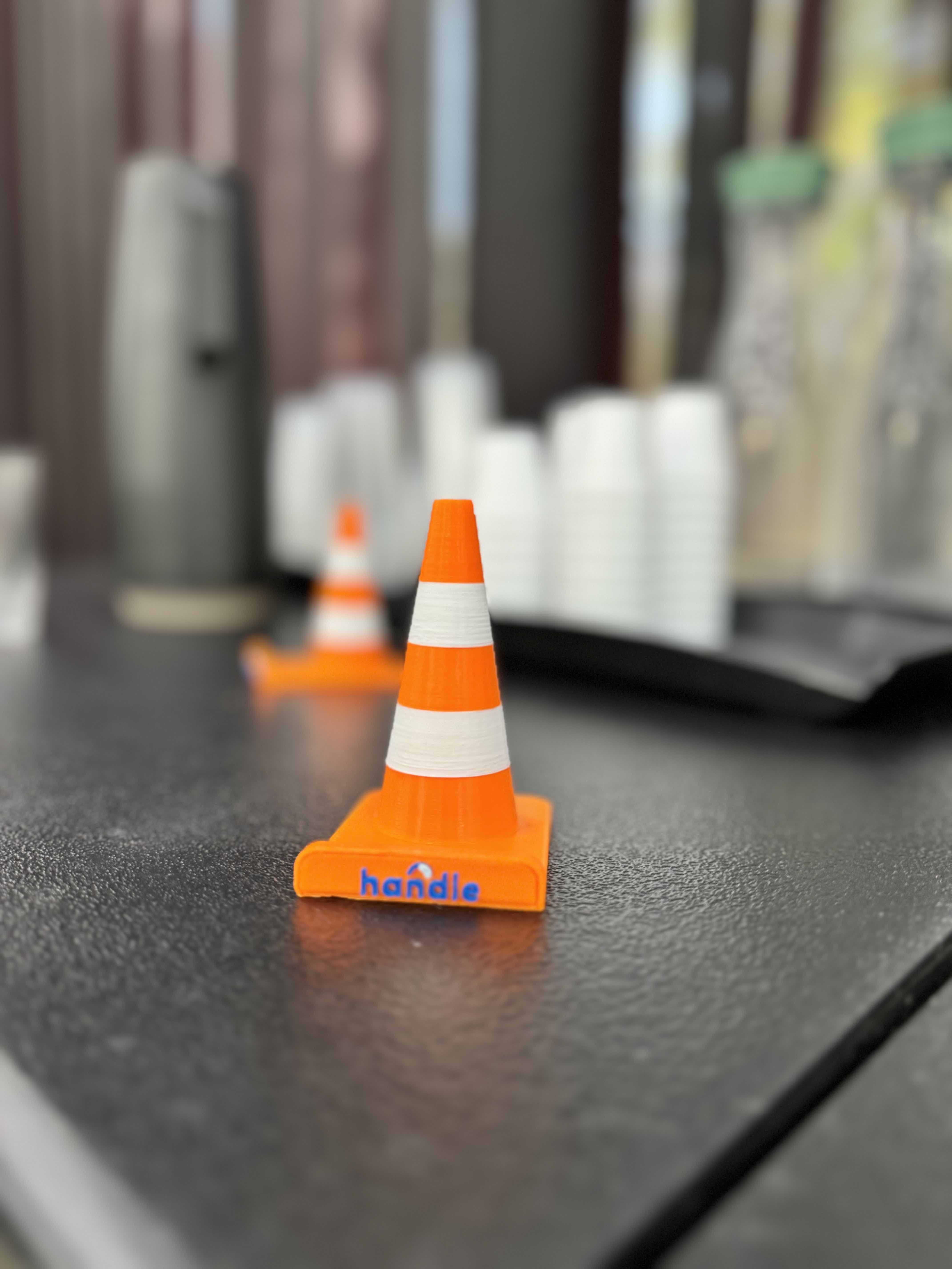 Cone with name plate by Pedro Assis | Download free STL model ...