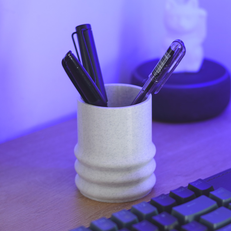 MINIMALIST MODERN PEN HOLDER by Lucas | Download free STL model ...