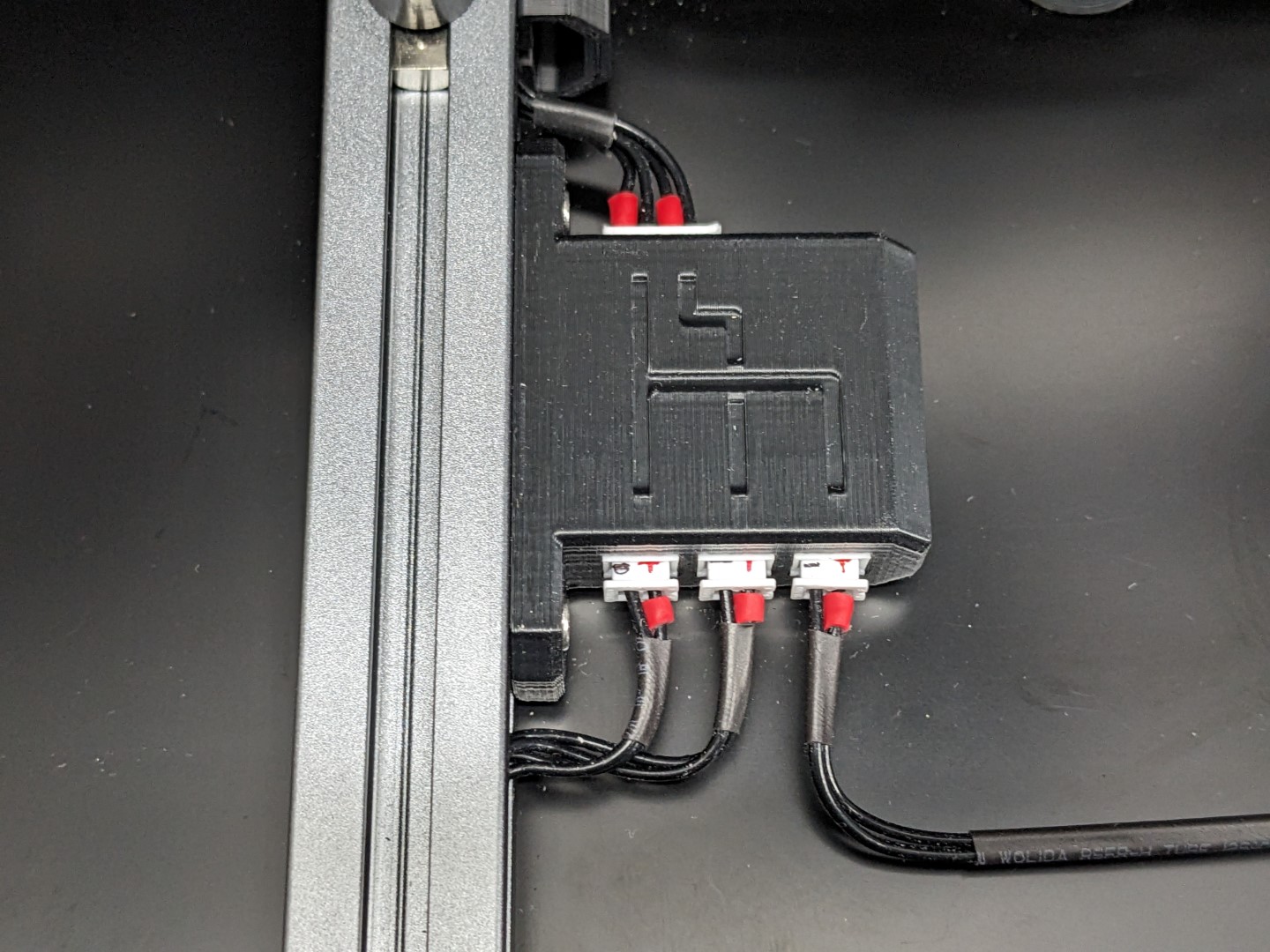 JST Hub for 2020 Extrusions - Wiring Bed Fans, LEDs and more! by DET ...