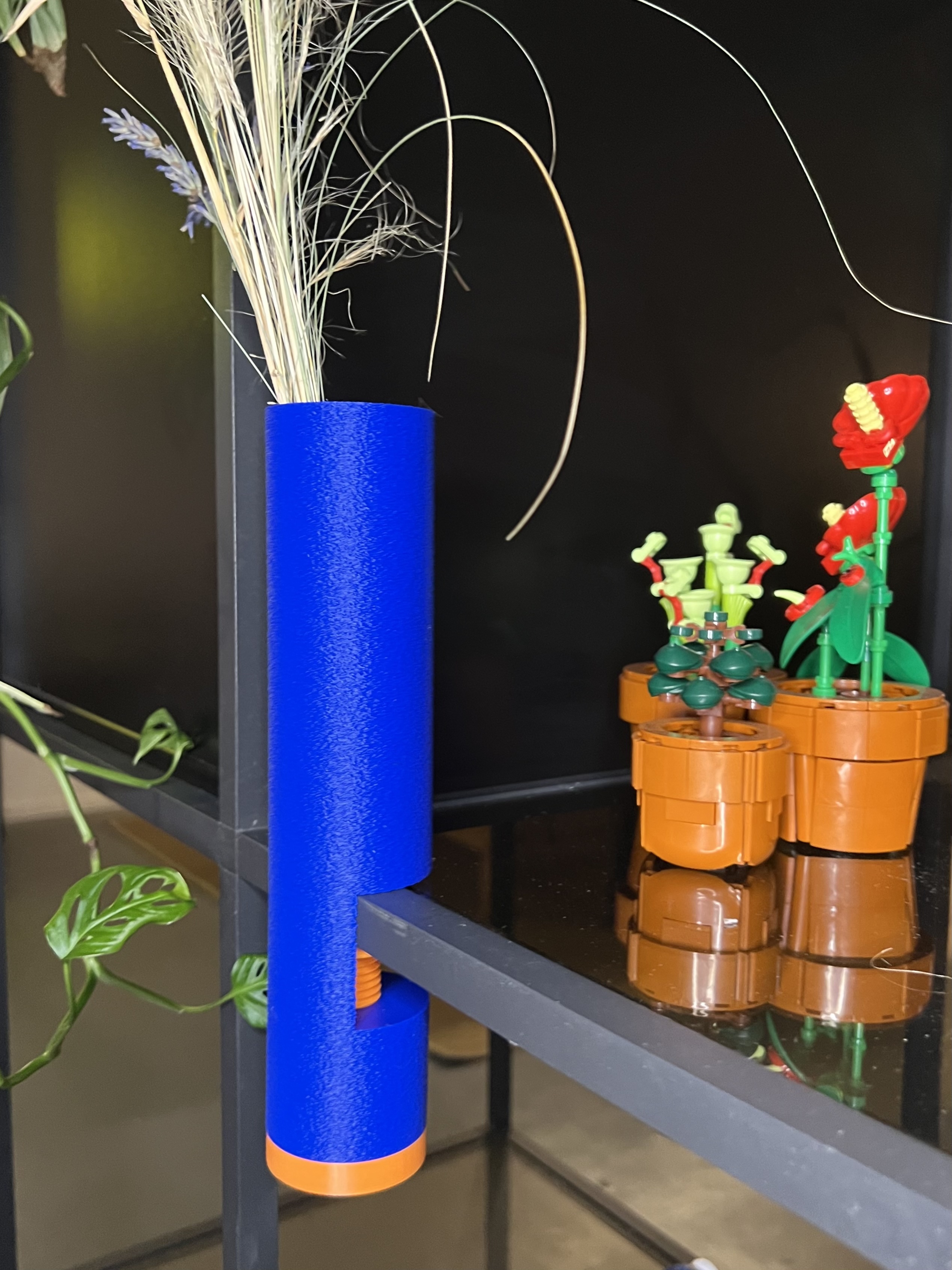SCREW IT! - Clamp-able vase for shelves, cabinets, tables... by ...