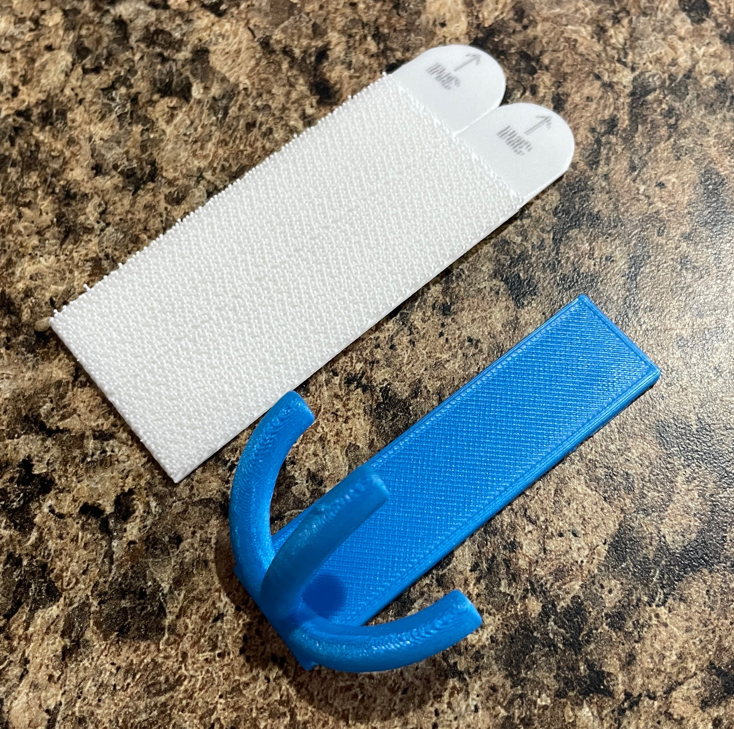 Triple Wall Hook for Command Strips by grantaray | Download free STL ...