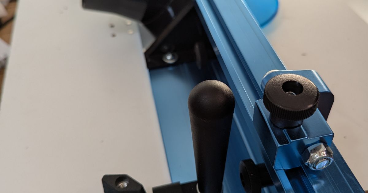 Micro-Adjuster adapter for POWERTEC Table Fence by gwendal | Download ...