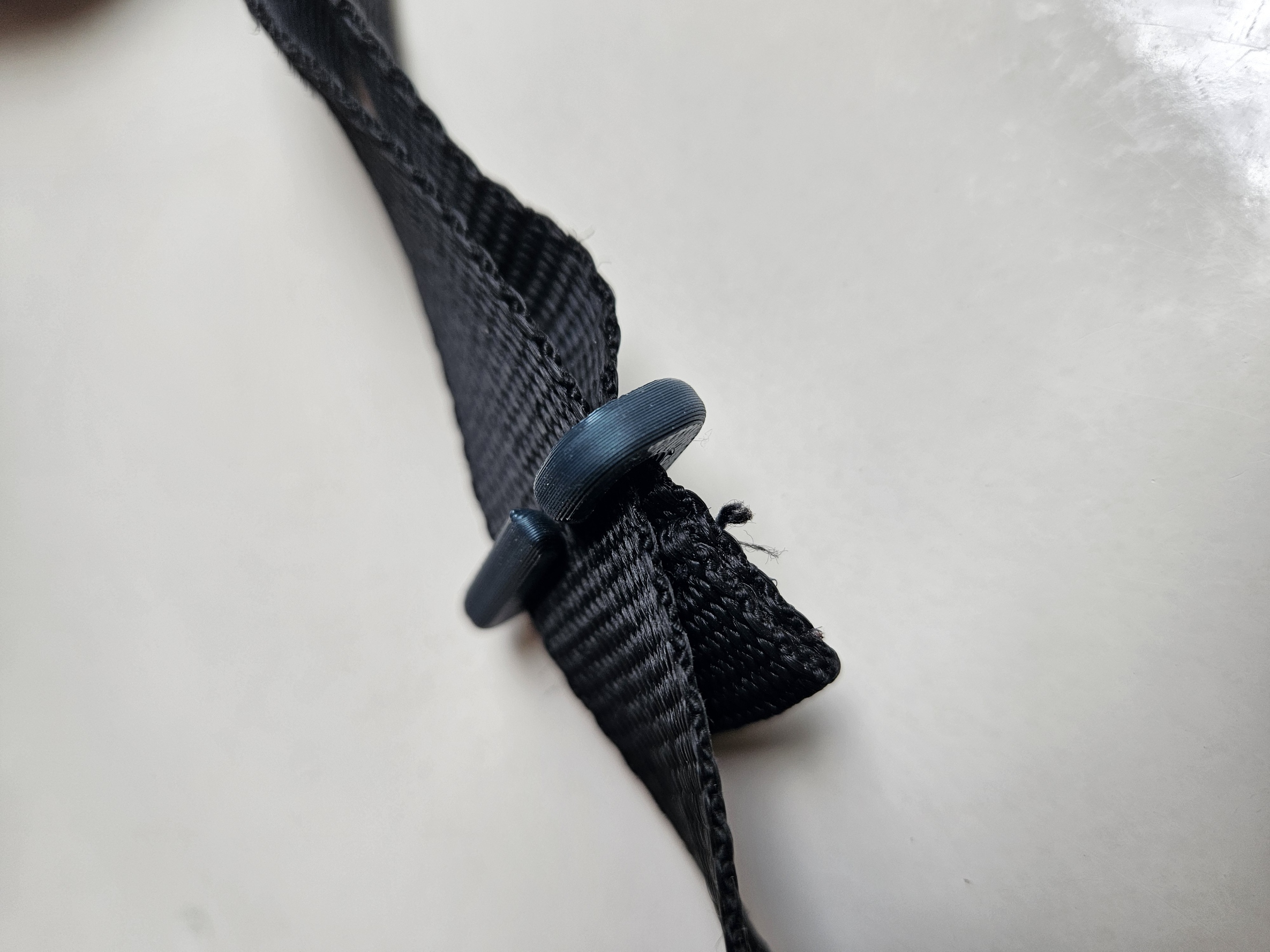 C Hook / C Ring (25 mm Straps) for Backpacks by MadDog | Download free ...