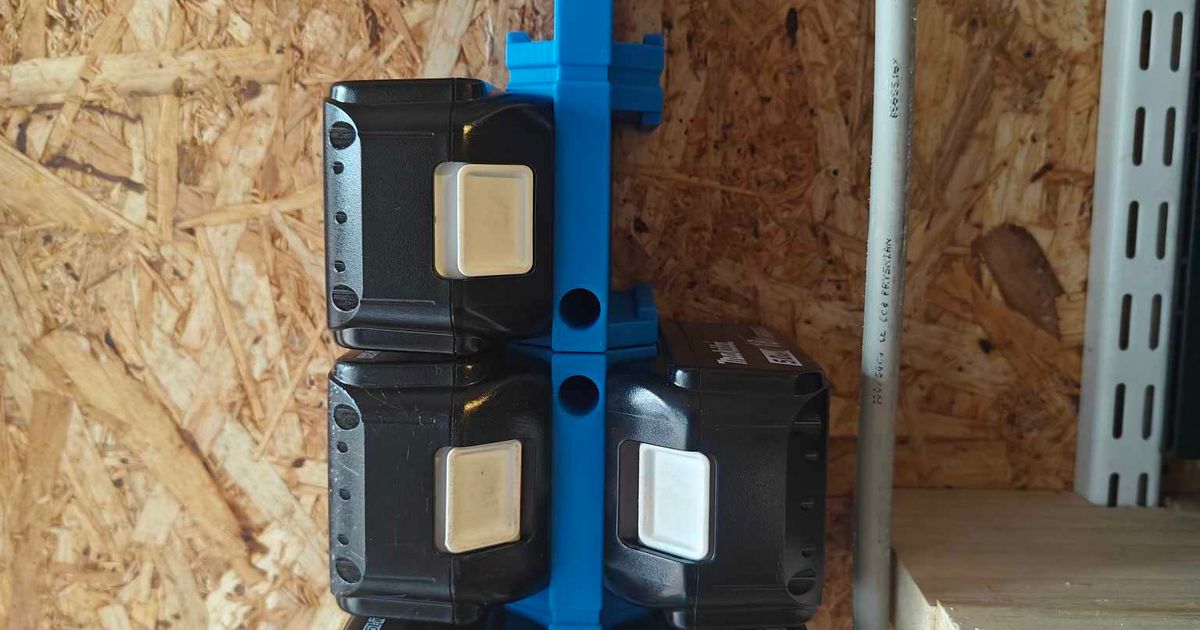makita battery holder/wall mount. vertical by Danishsparky | Download ...