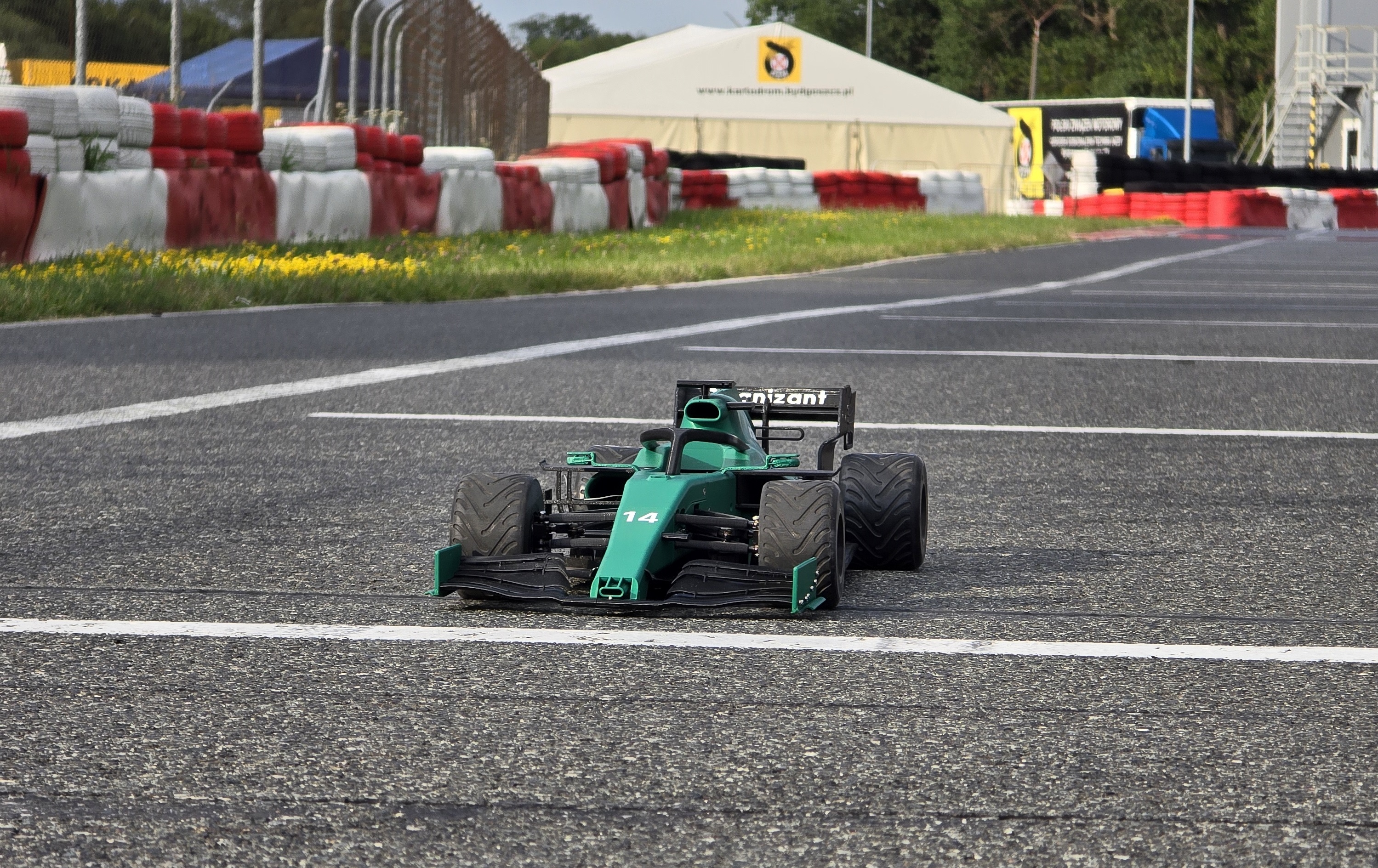 FV01 - The most advanced 3D printed RC Formula 1 car by Velocity ...