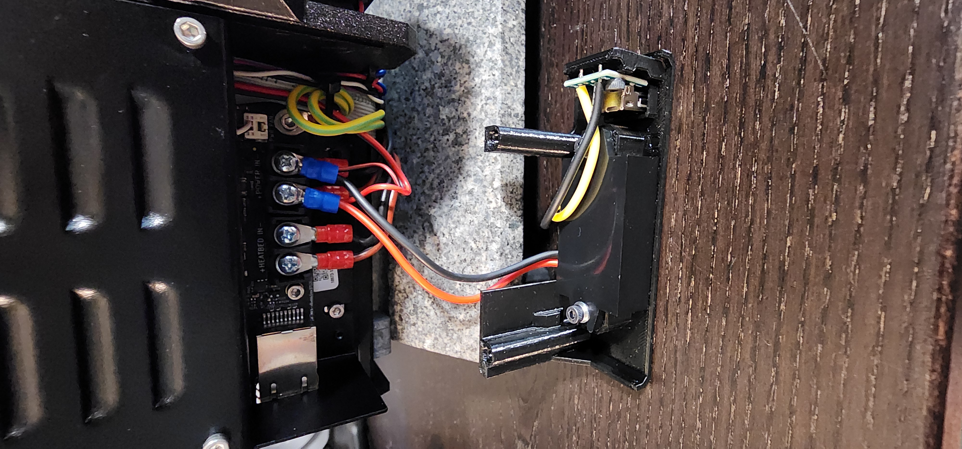 Prusa MK4 - USB Power Outlet - 5vDC 15W by Made-in73 | Download free ...