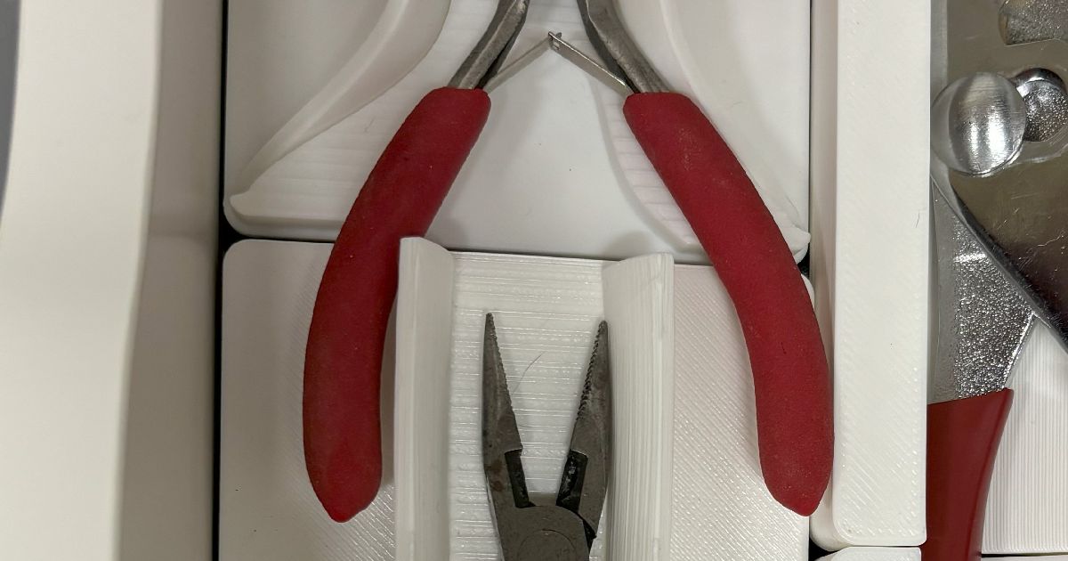 Gridfinity nesting pliers by FistoWutini | Download free STL model ...