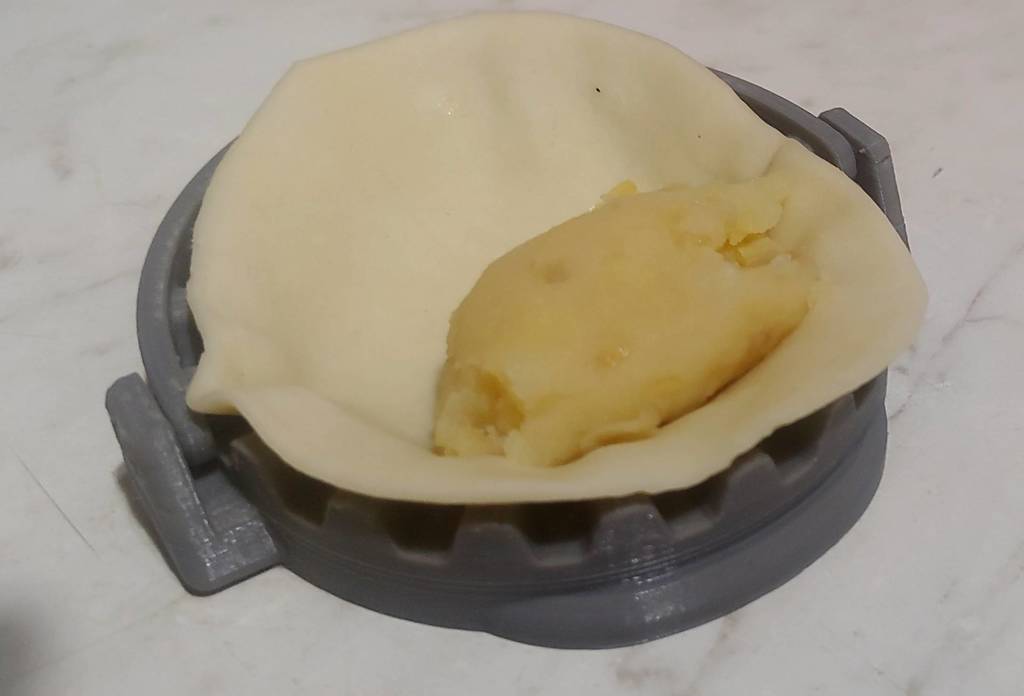 Varenyky (pierogi) maker by zaharchenkoyurka | Download free STL model ...