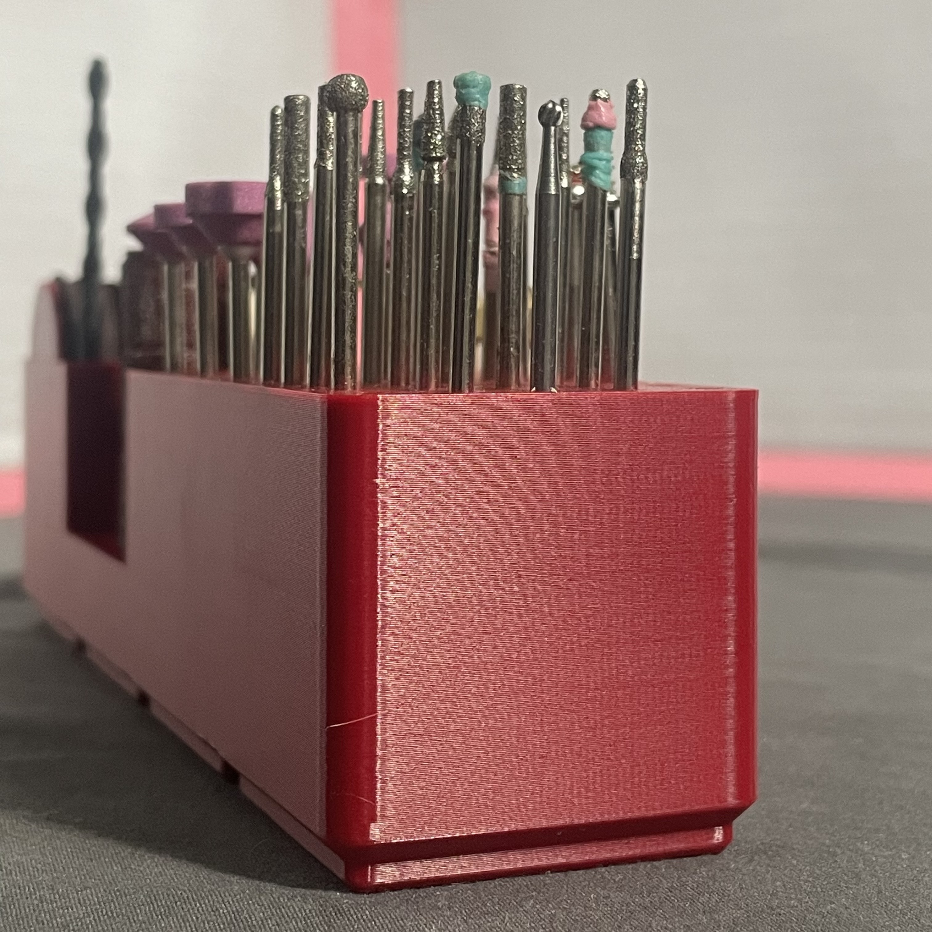 Gridfinity bit display that fits -Harbor Freight's 10$ "Warrior" rotary ...