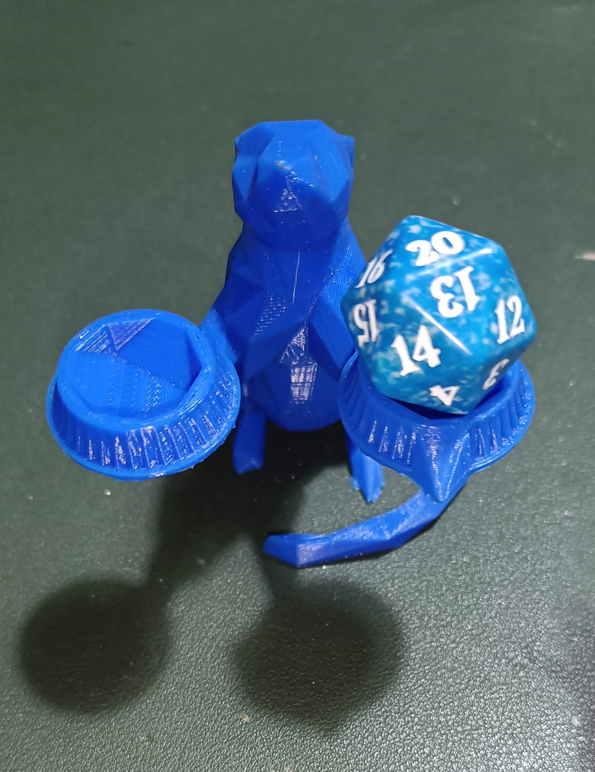 Valentino The Rat holding dice counters por Shadamarshan | Descargar ...