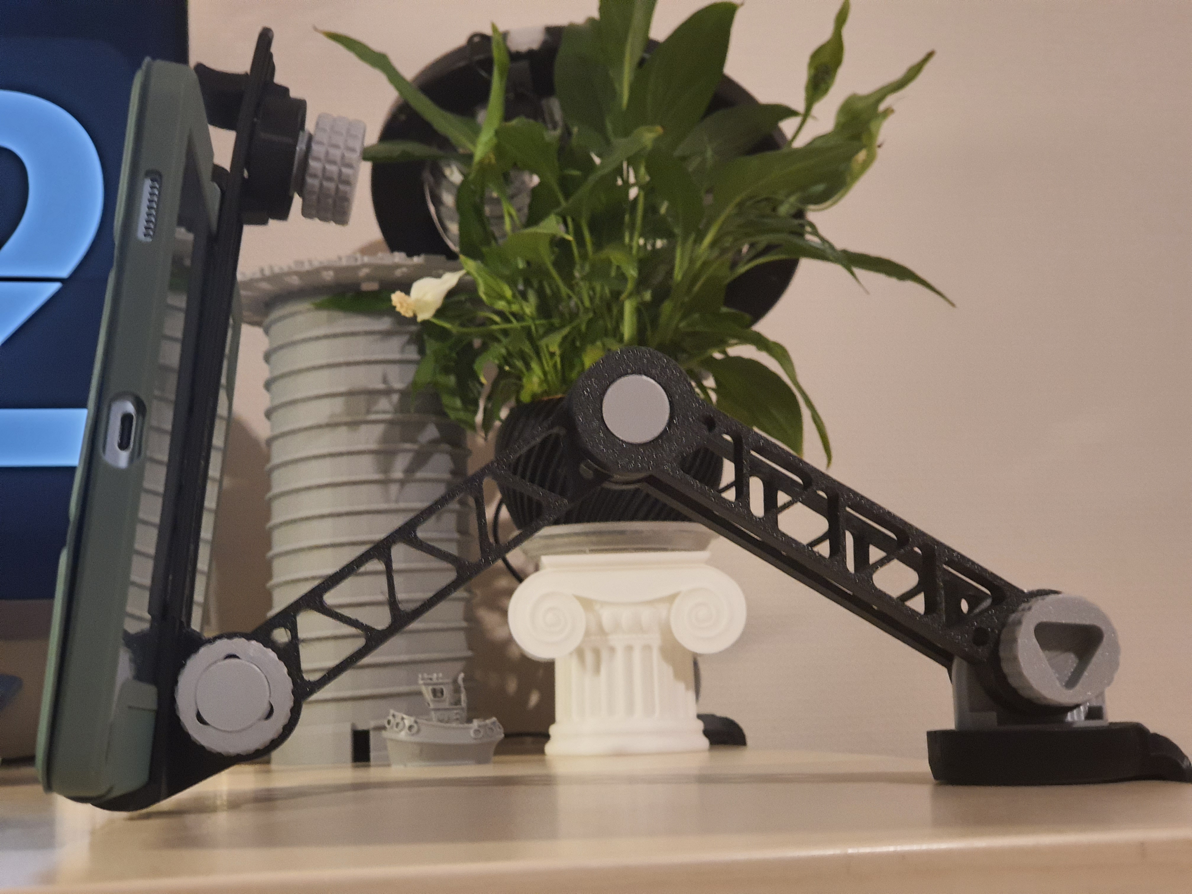 Mech Arm for Tablets by Konstantin Radchenko | Download free STL model ...