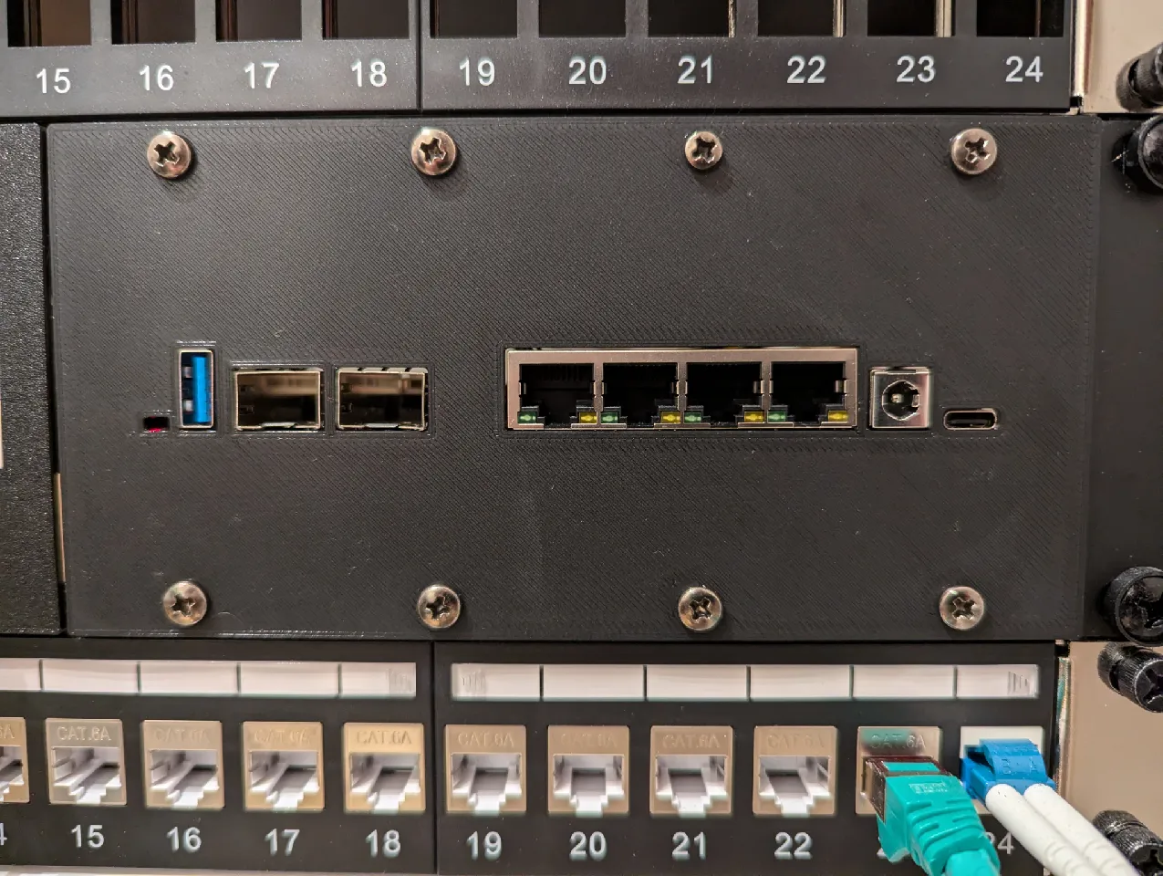 Banana Pi BPI-R4 Rack Mount Module by kju | Download free STL model ...