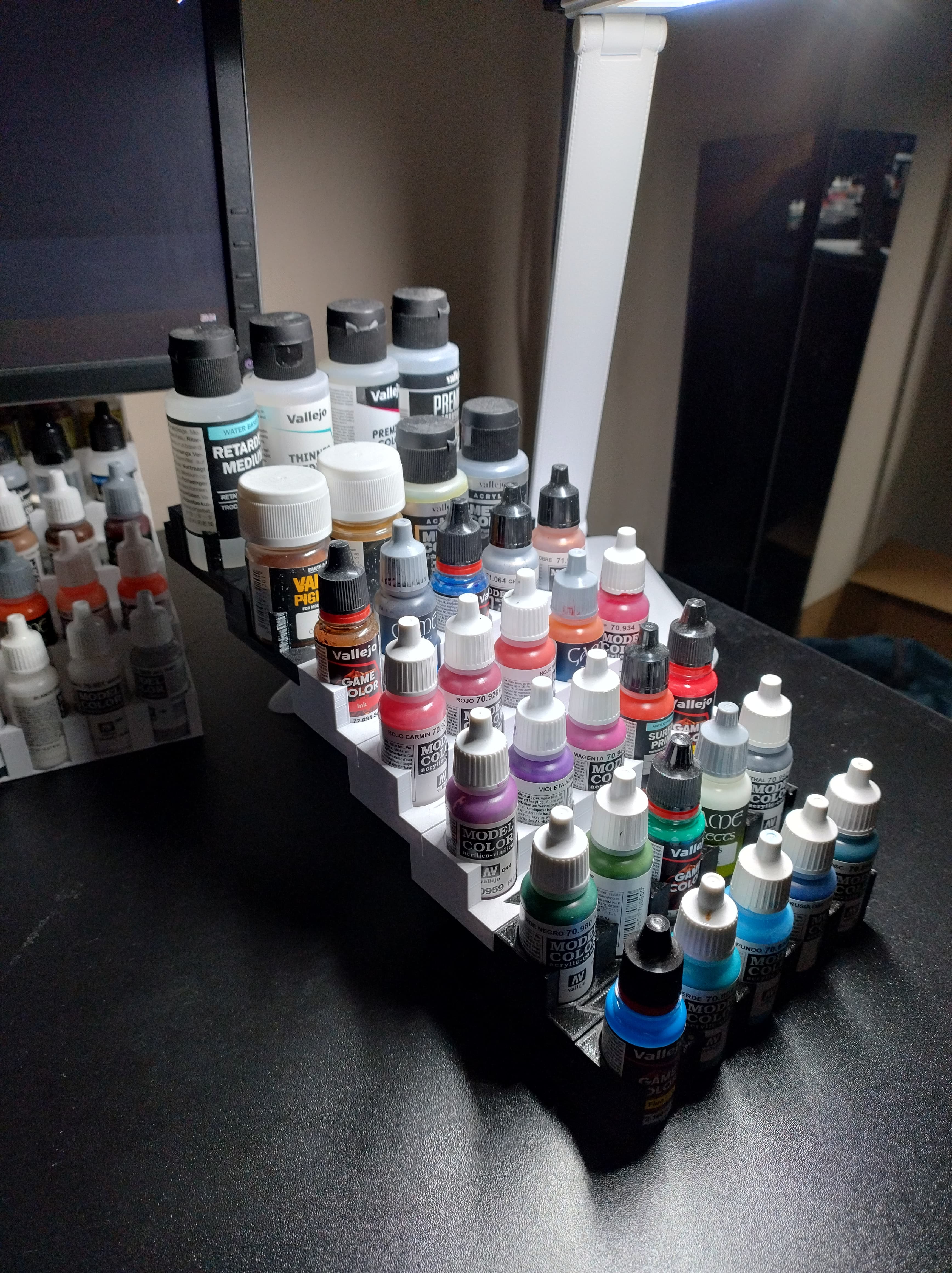 Vallejo modular paint holder (no supports) by Michal | Download free ...