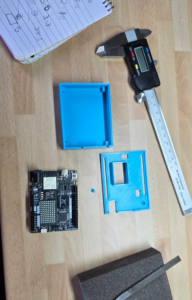 Freenove FNK0096 (arduino) case by Chris Frenzel | Download free STL ...