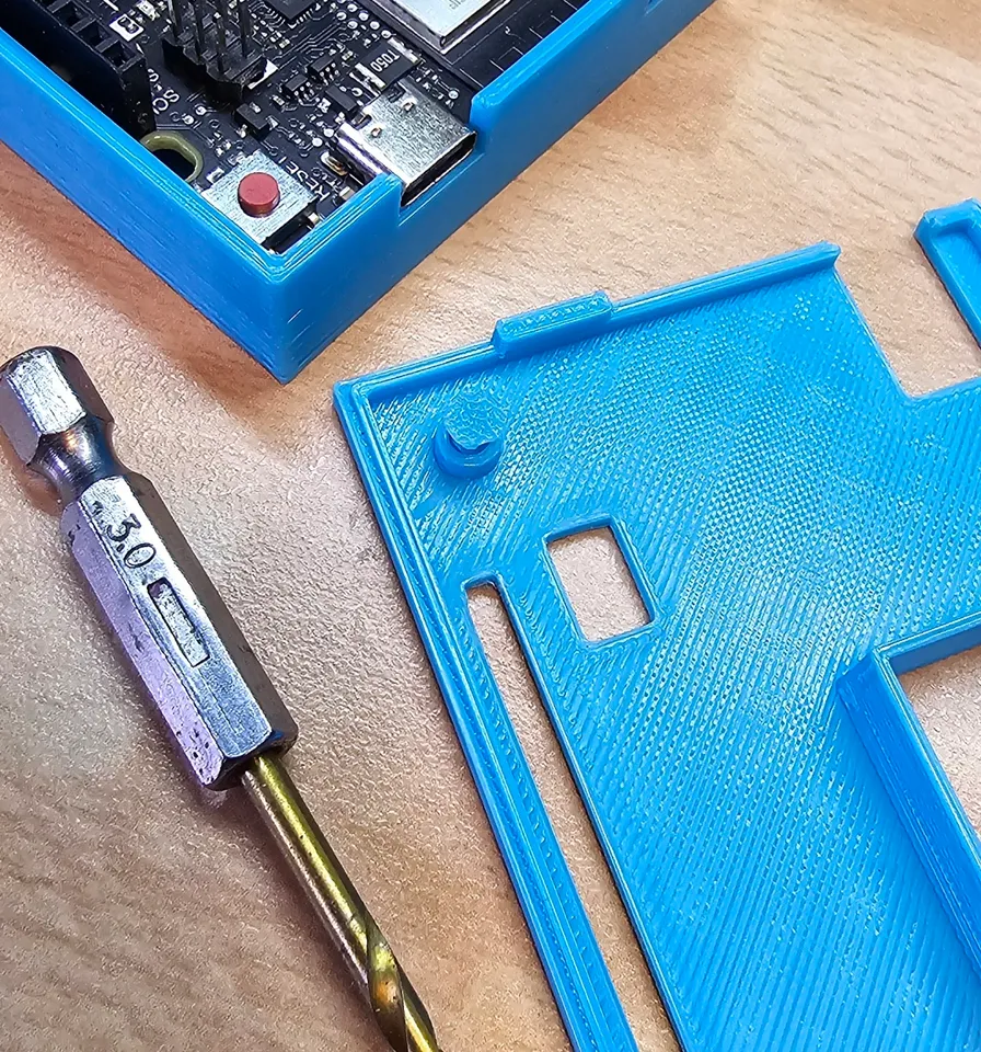 Freenove FNK0096 (arduino) case by Chris Frenzel | Download free STL ...