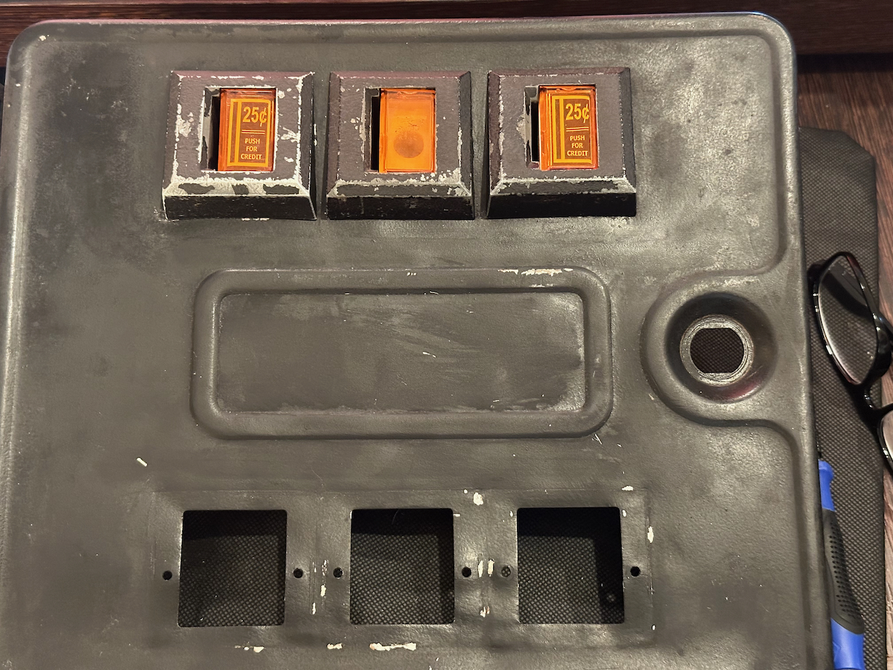 Pinball Coin Door Return Button Mod for lighted buttons by Gonzonia ...