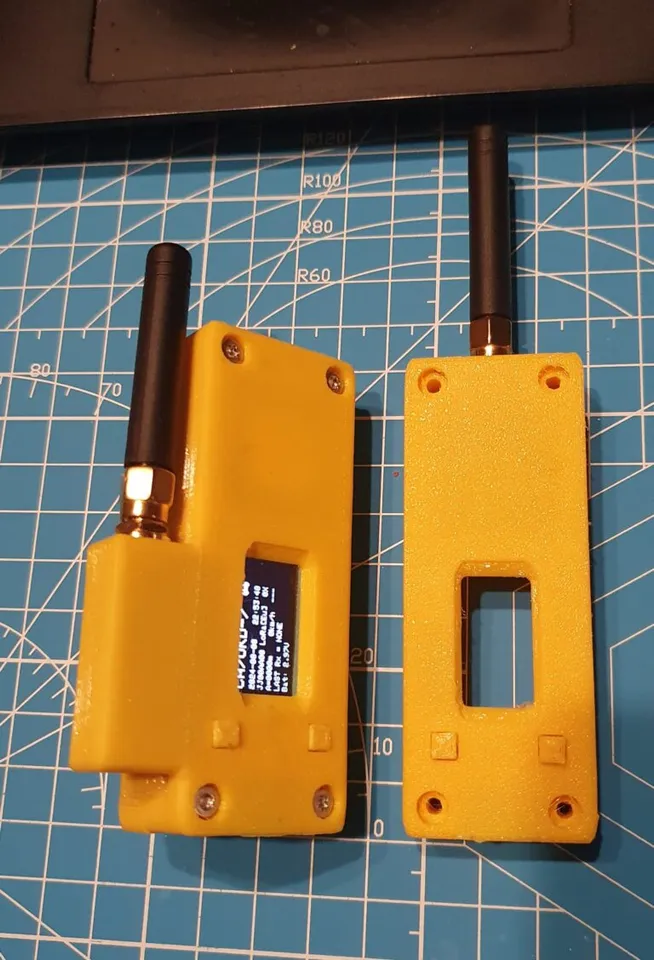 Heltec wireless tracker case by cesarcu | Download free STL model ...