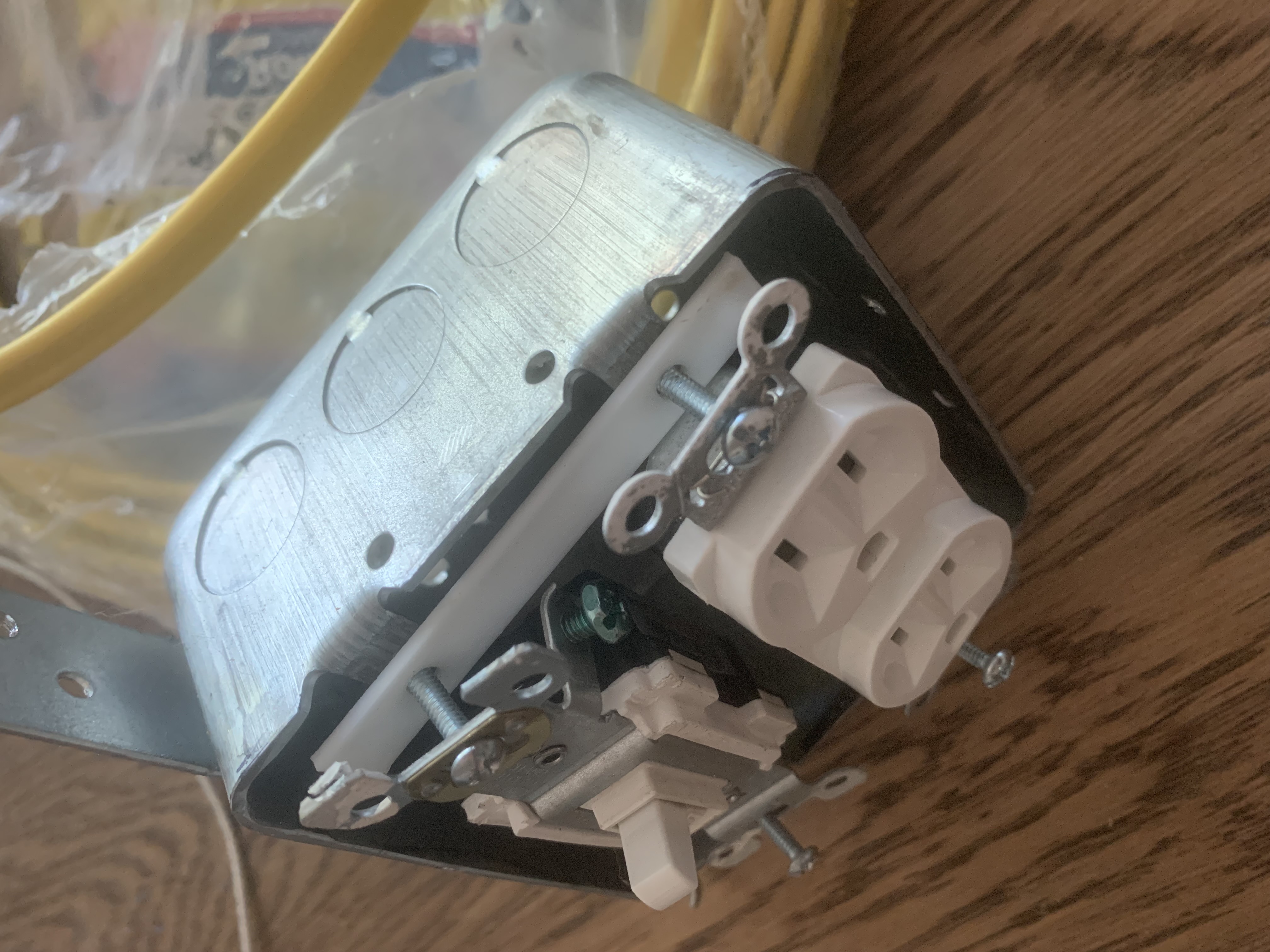 Universal Electrical Box Spacer - Outlet and Switch Leveling Aid ...