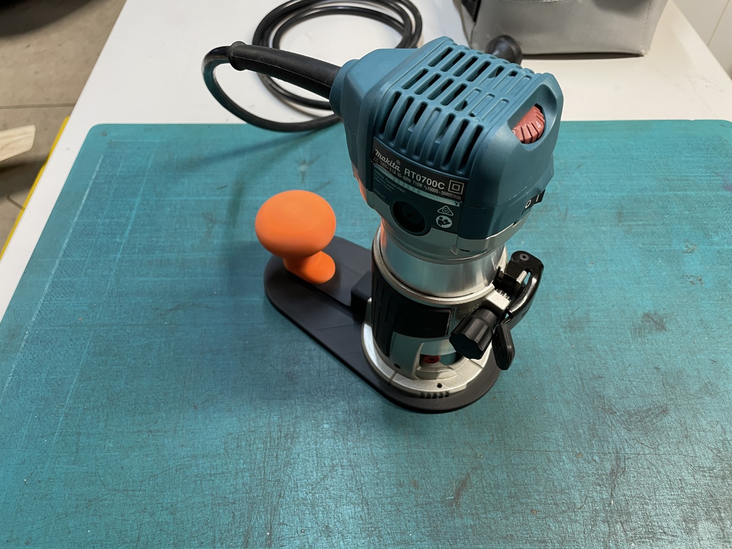 Makita Extended Router Base by Mr-J | Download free STL model ...