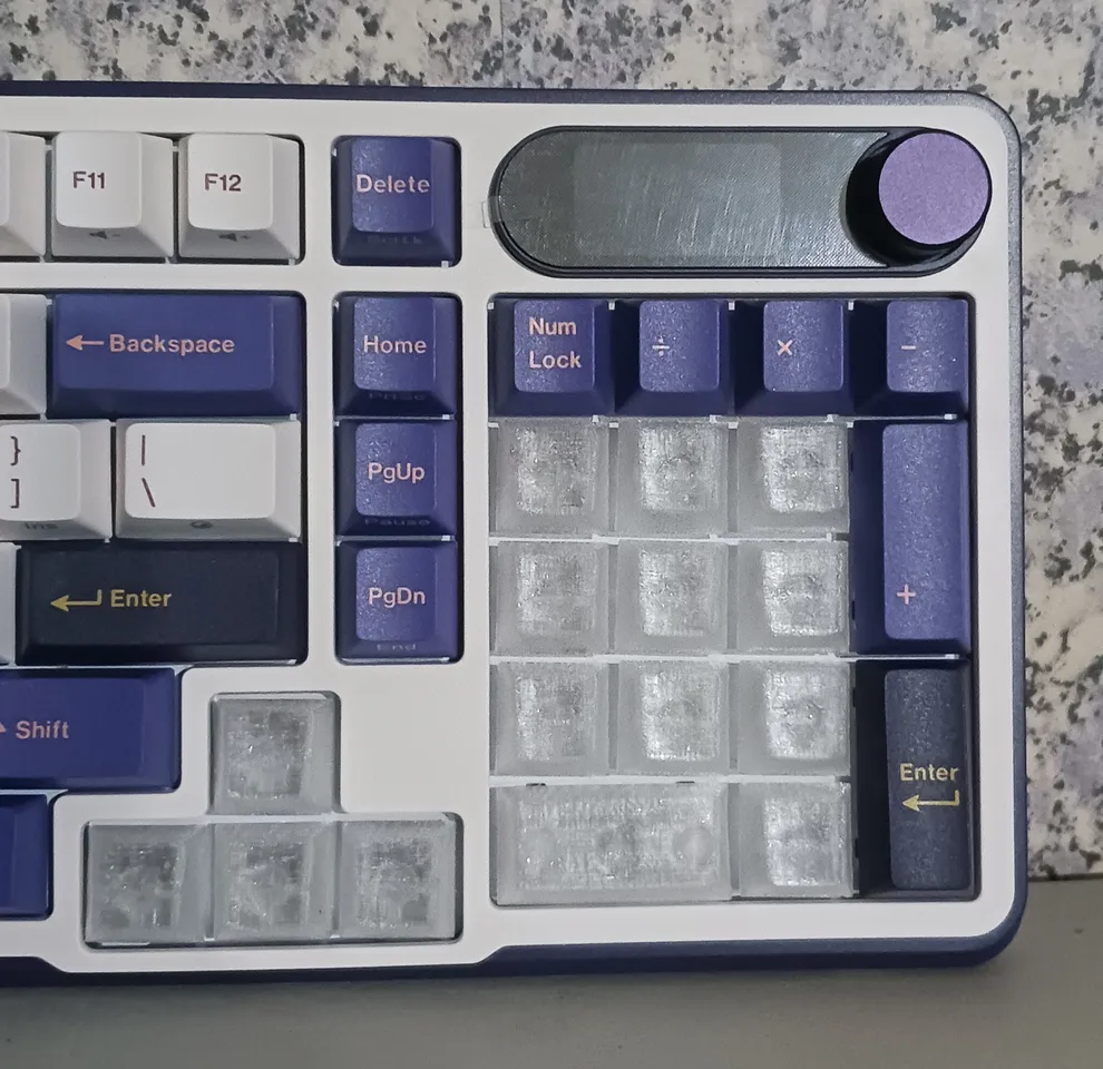 Royal Kludge keycaps (arrow + numpad) by 6HartHart9 | Download free STL ...
