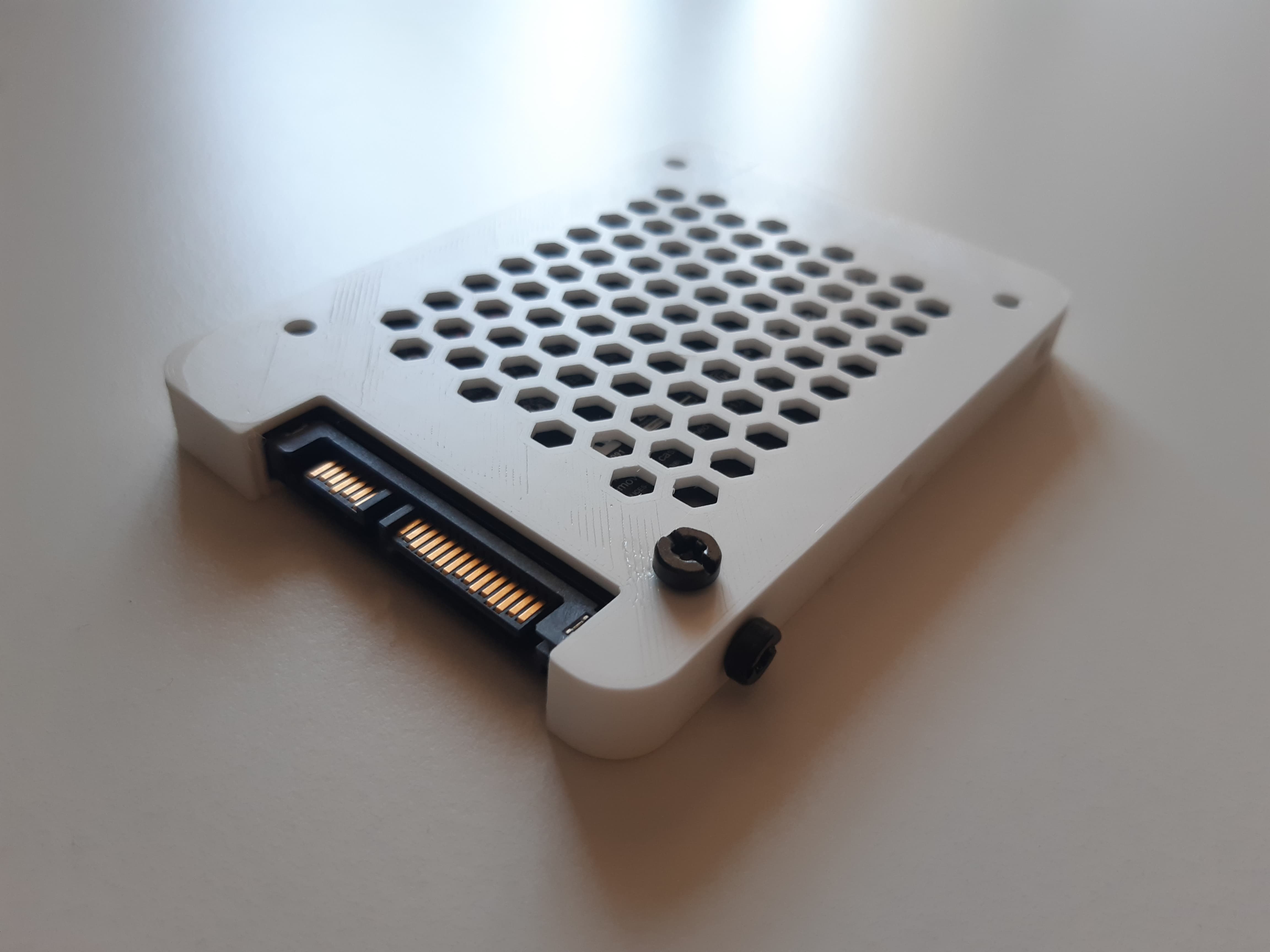 2.5" SSD case by victor_frncy | Download free STL model | Printables.com