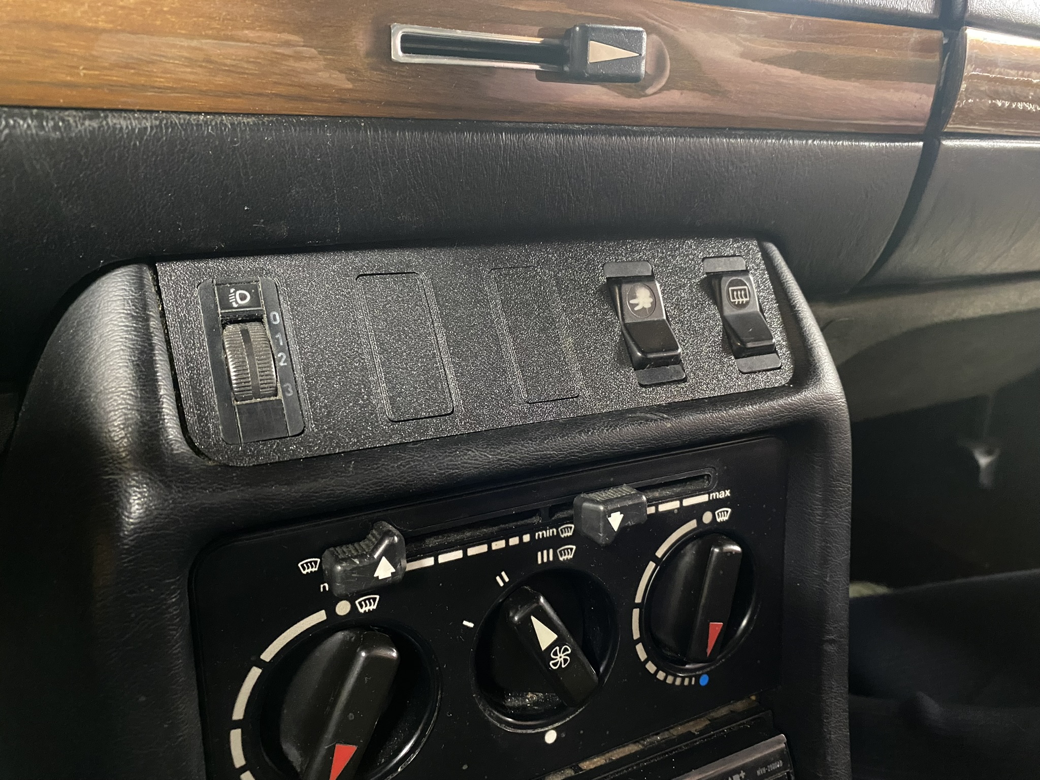 Mercedes Benz W123 Center Console Switch Panel by Marve25 | Download ...