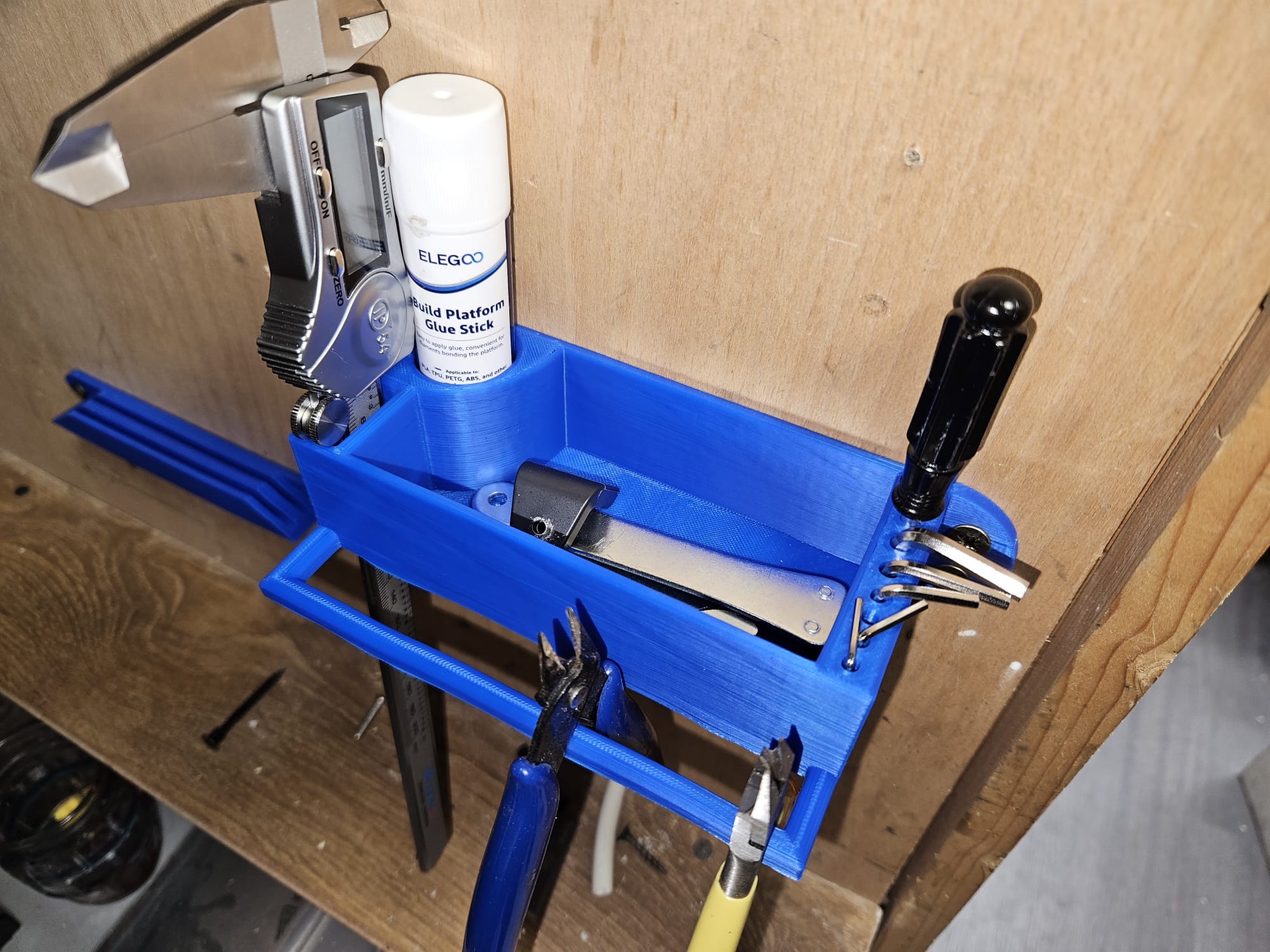 Neptune 4 Pro wall mount tool holder par Gerrit Duvenage | Téléchargez ...