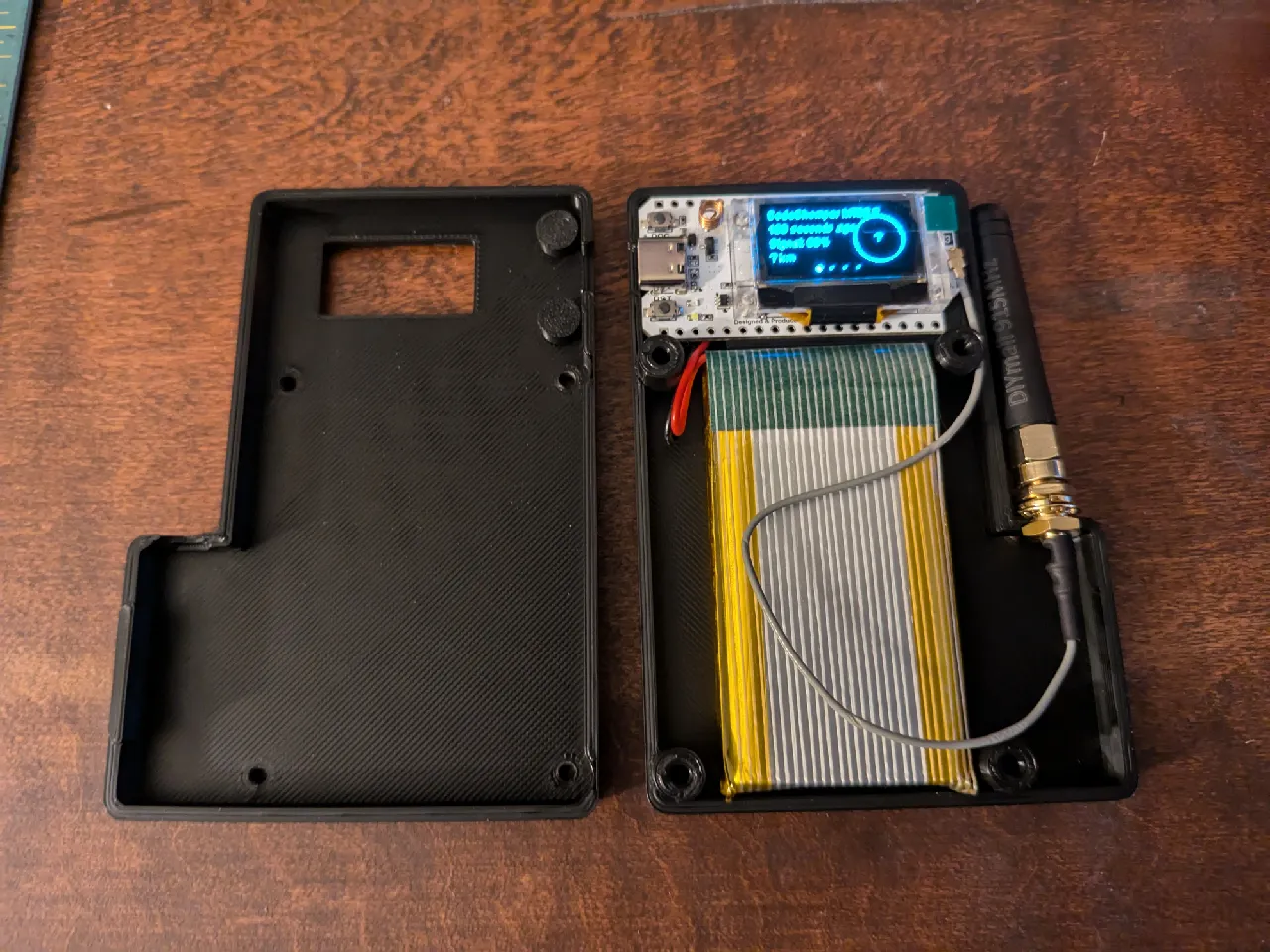 Meshtastic Pocket Heltec V3 by CodeChomper | Download free STL model | Printables.com